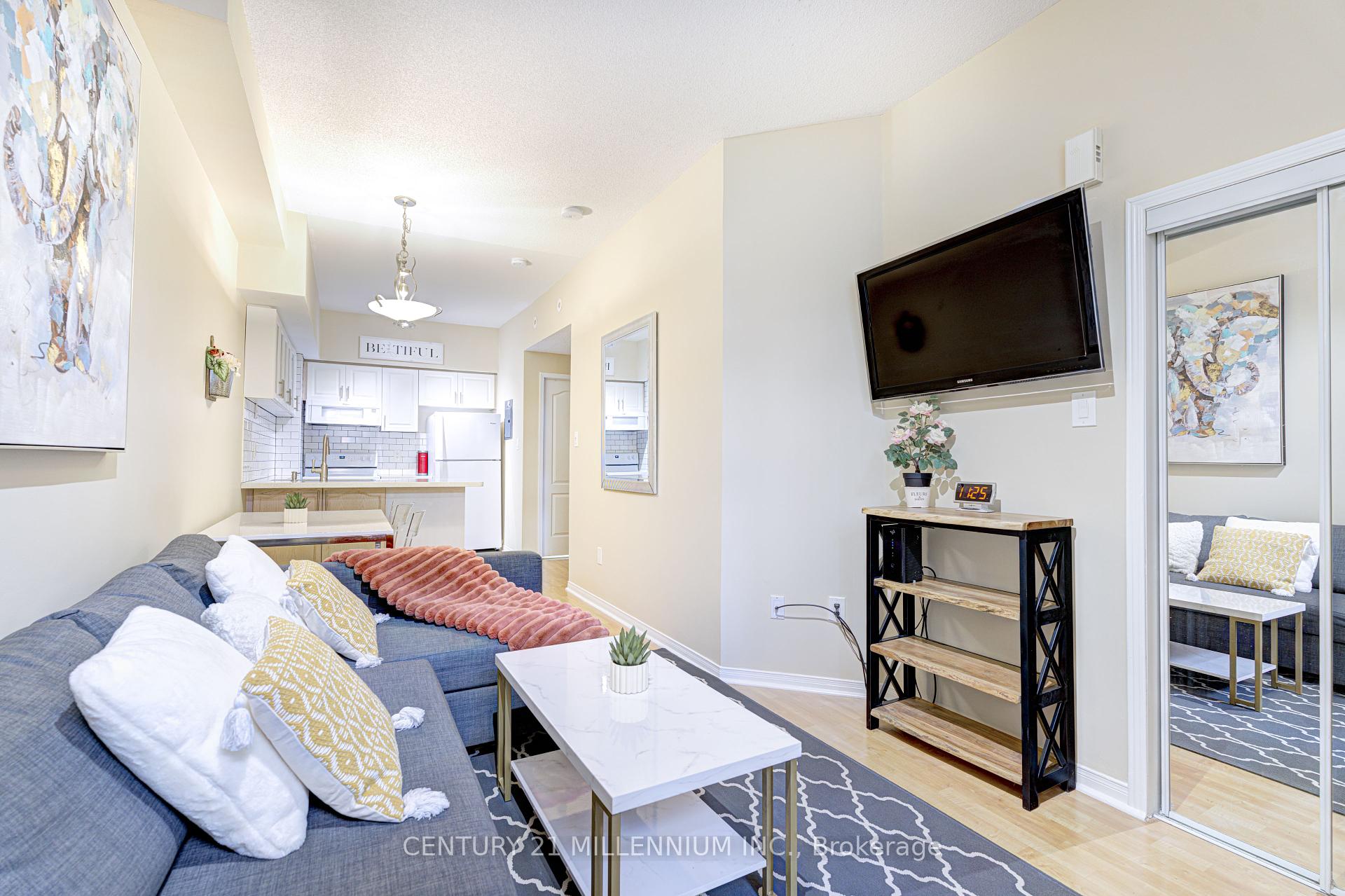 121 - 601 Shoreline Drive, Mississauga, ON L5B 4J9