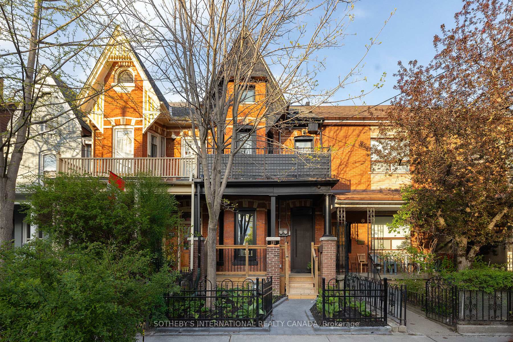 121 Major Street, Toronto, ON M5S 2K9