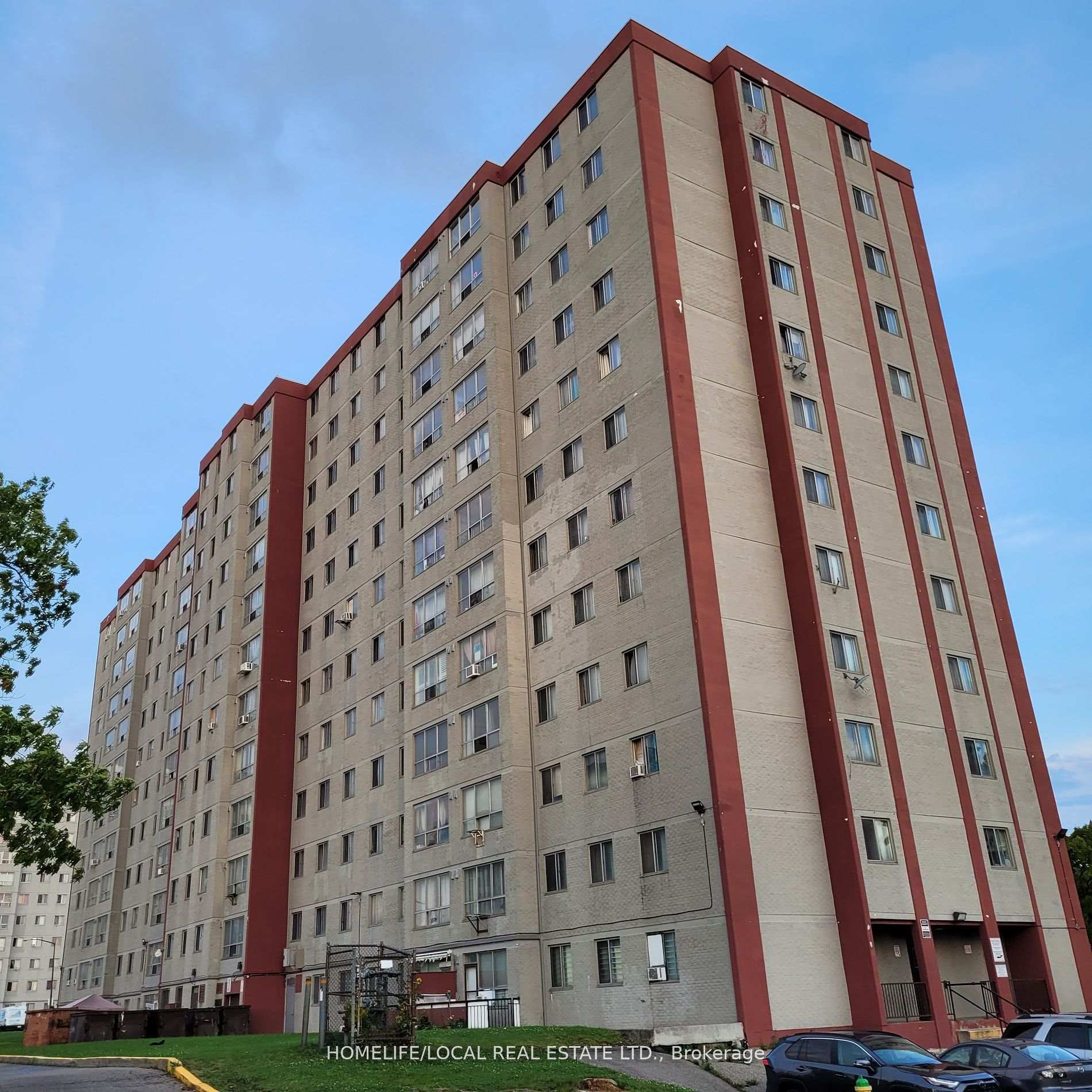 1211 - 50 Lotherton Pathway, Toronto, ON M6B 2G7