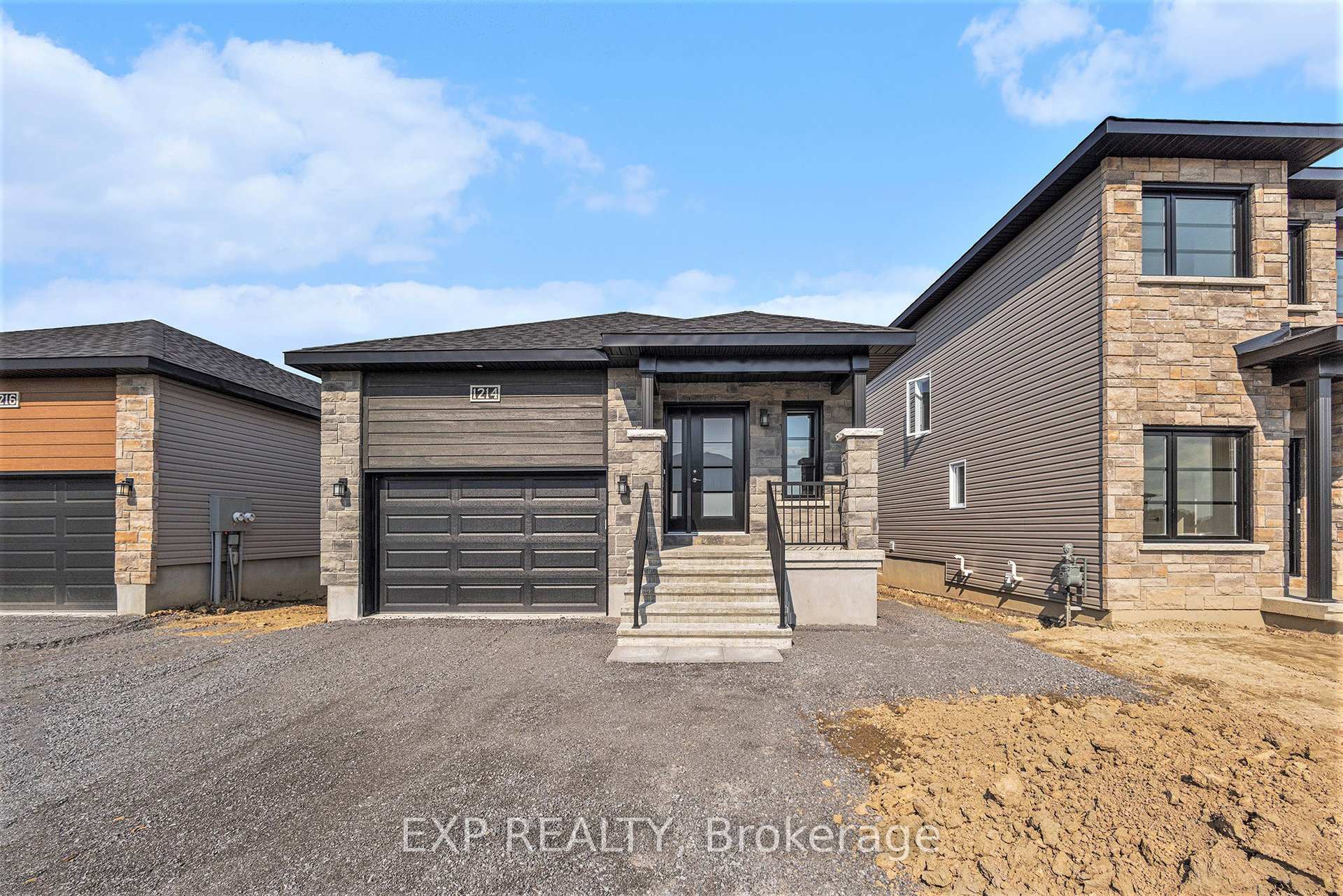 A - 1214 MONTBLANC Crescent, Russell, ON K0A 1W0
