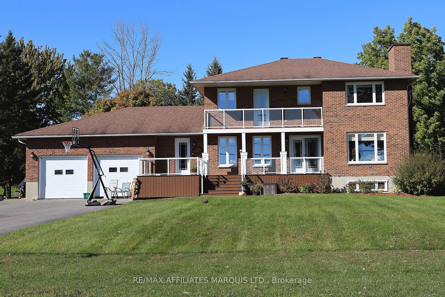 12159 Lakeshore Drive, South Dundas, ON K0C 1X0