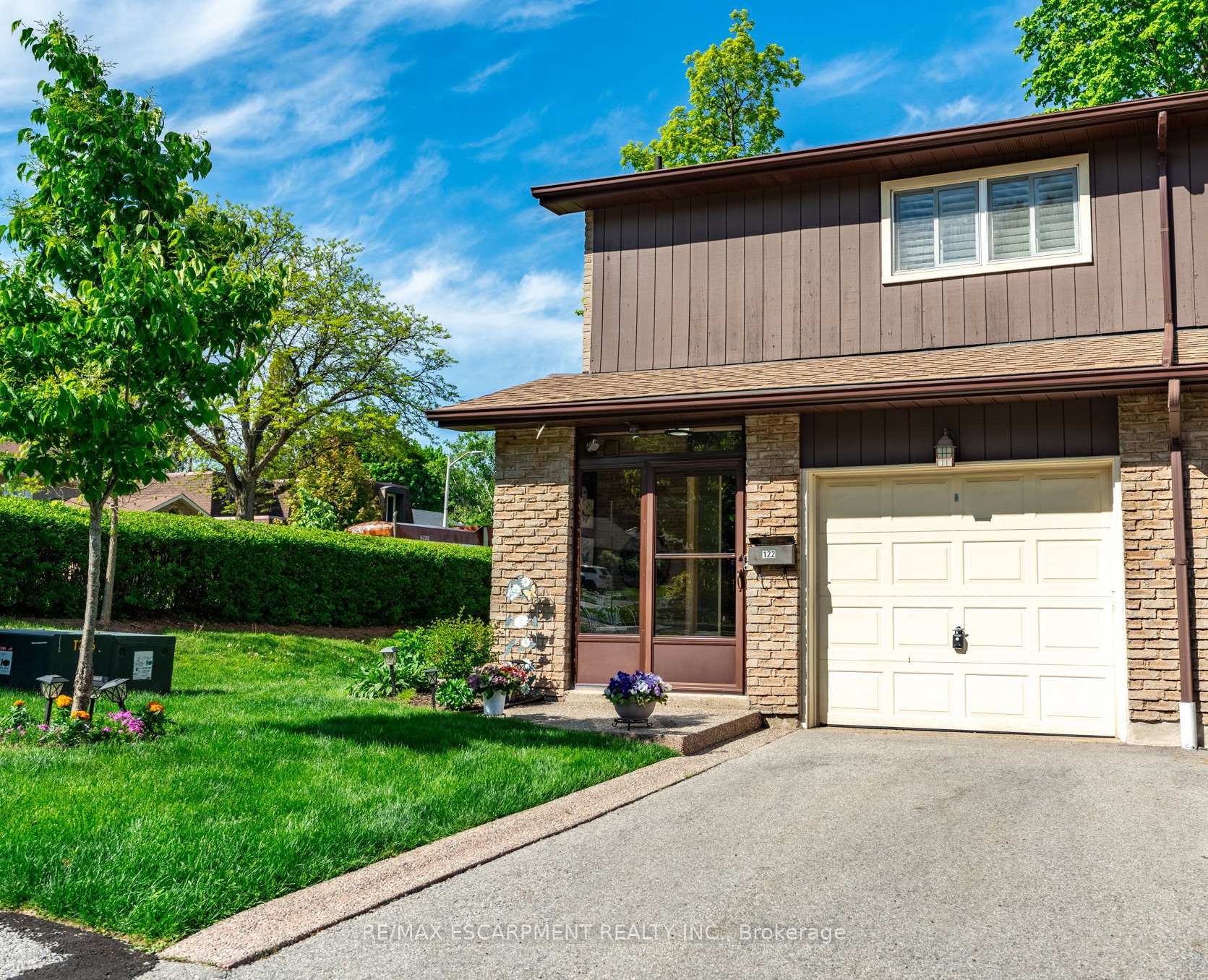 122 - 2301 Cavendish Drive, Burlington, ON L7P 3M3