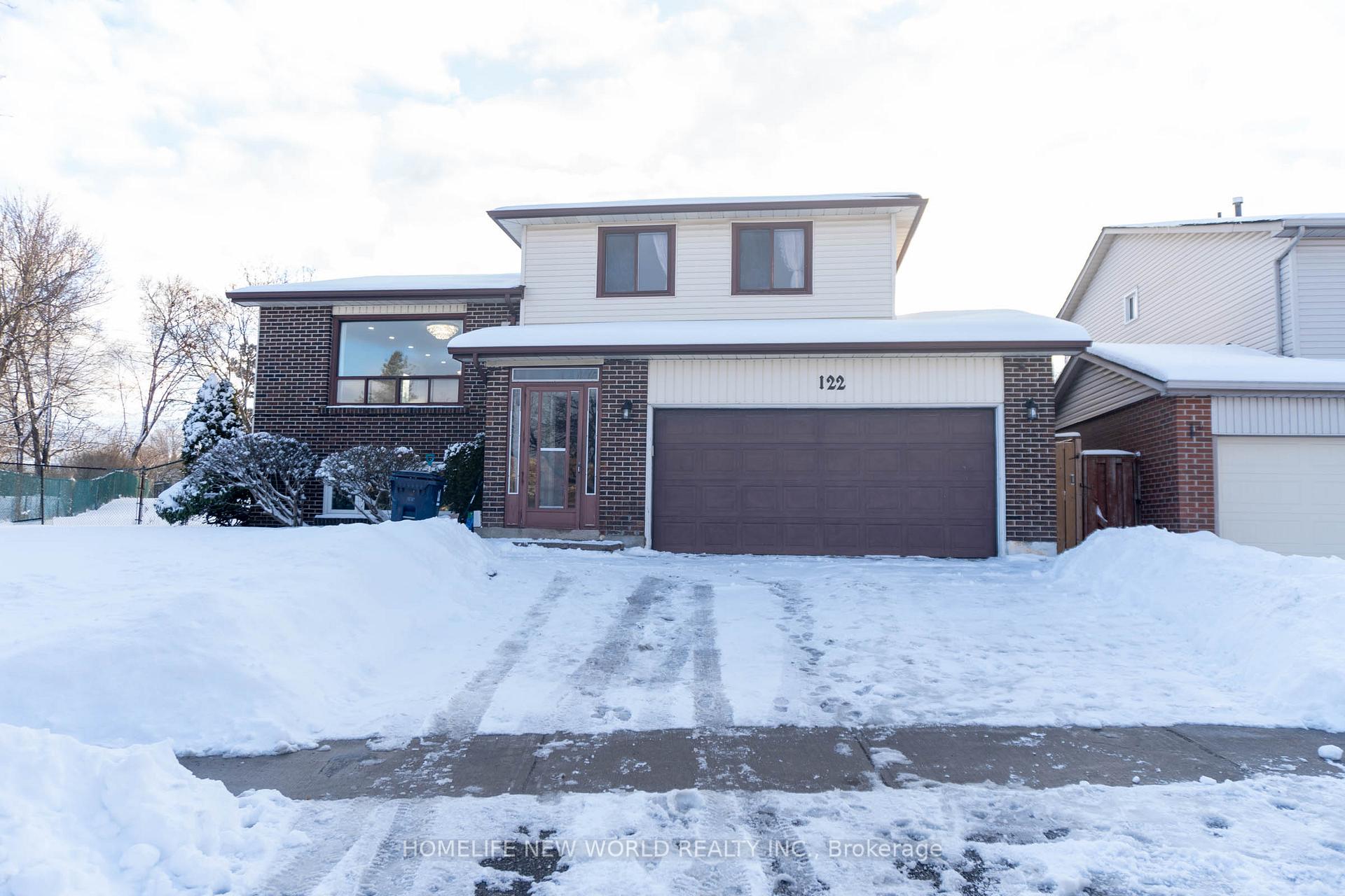 122 Bushmills Square, Toronto, ON M1V 1J4