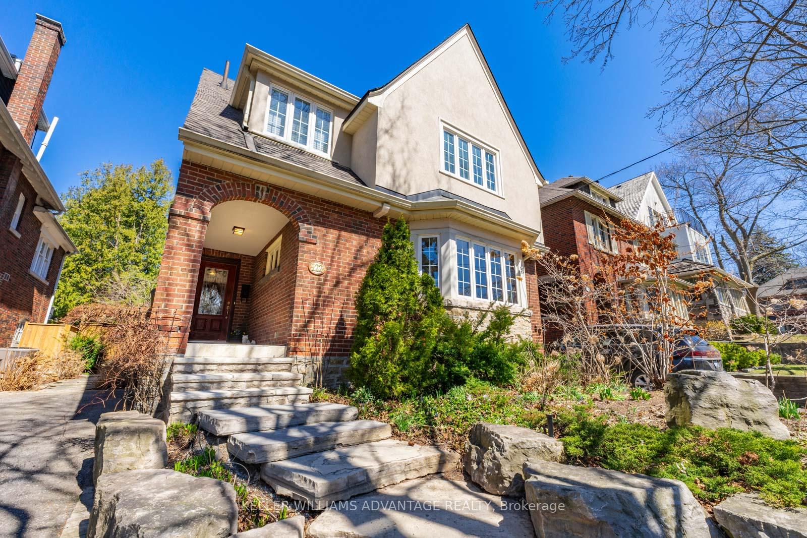 122 Garfield Avenue, Toronto, ON M4T 1G1