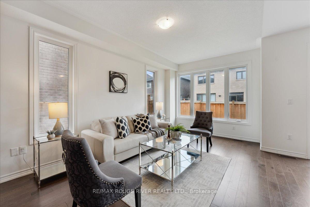 122 Laing Drive, Whitby, ON L1P 0N5