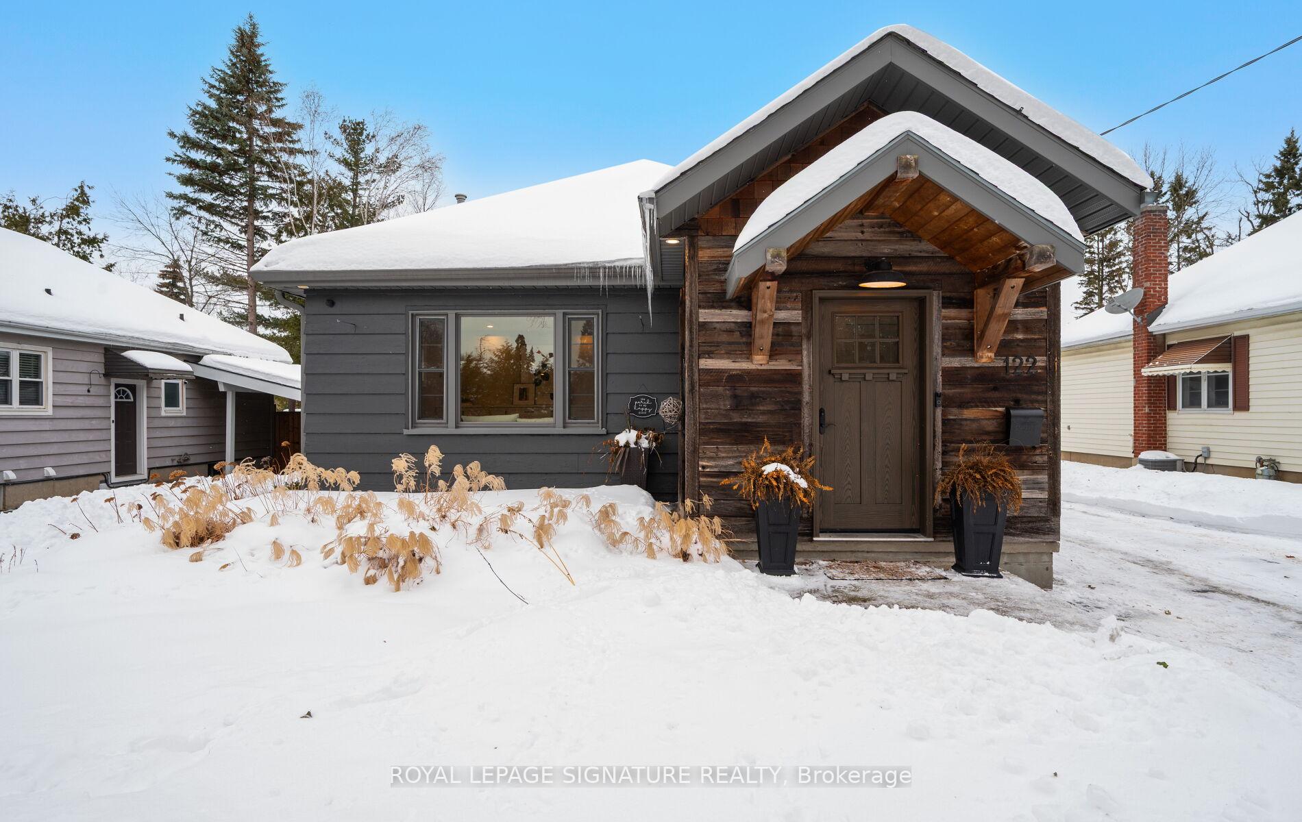 122 Queen Street, Barrie, ON L4M 1Z5
