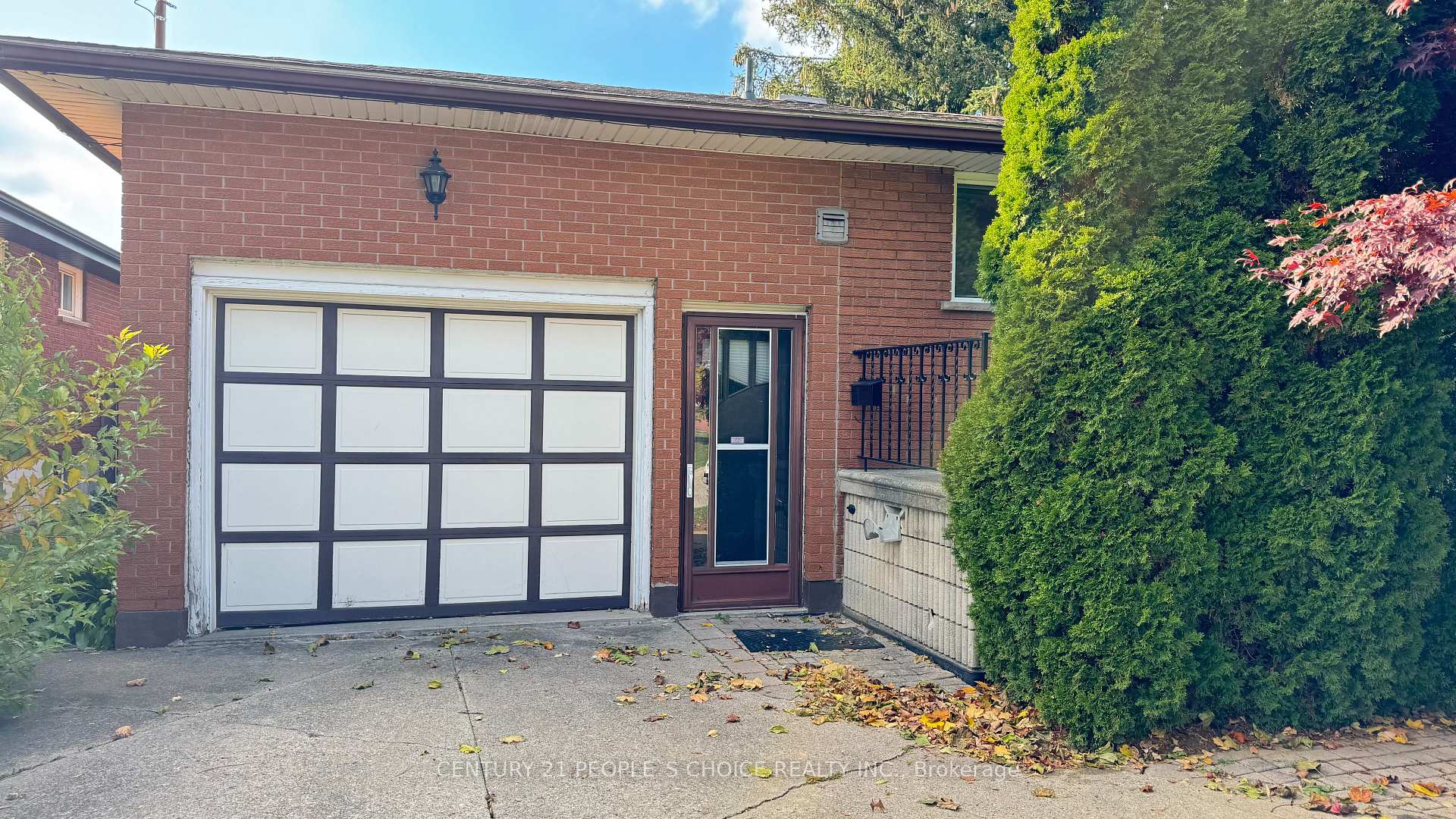 Furnished - 122 Rifle Range Road, Hamilton, ON L8S 3B6