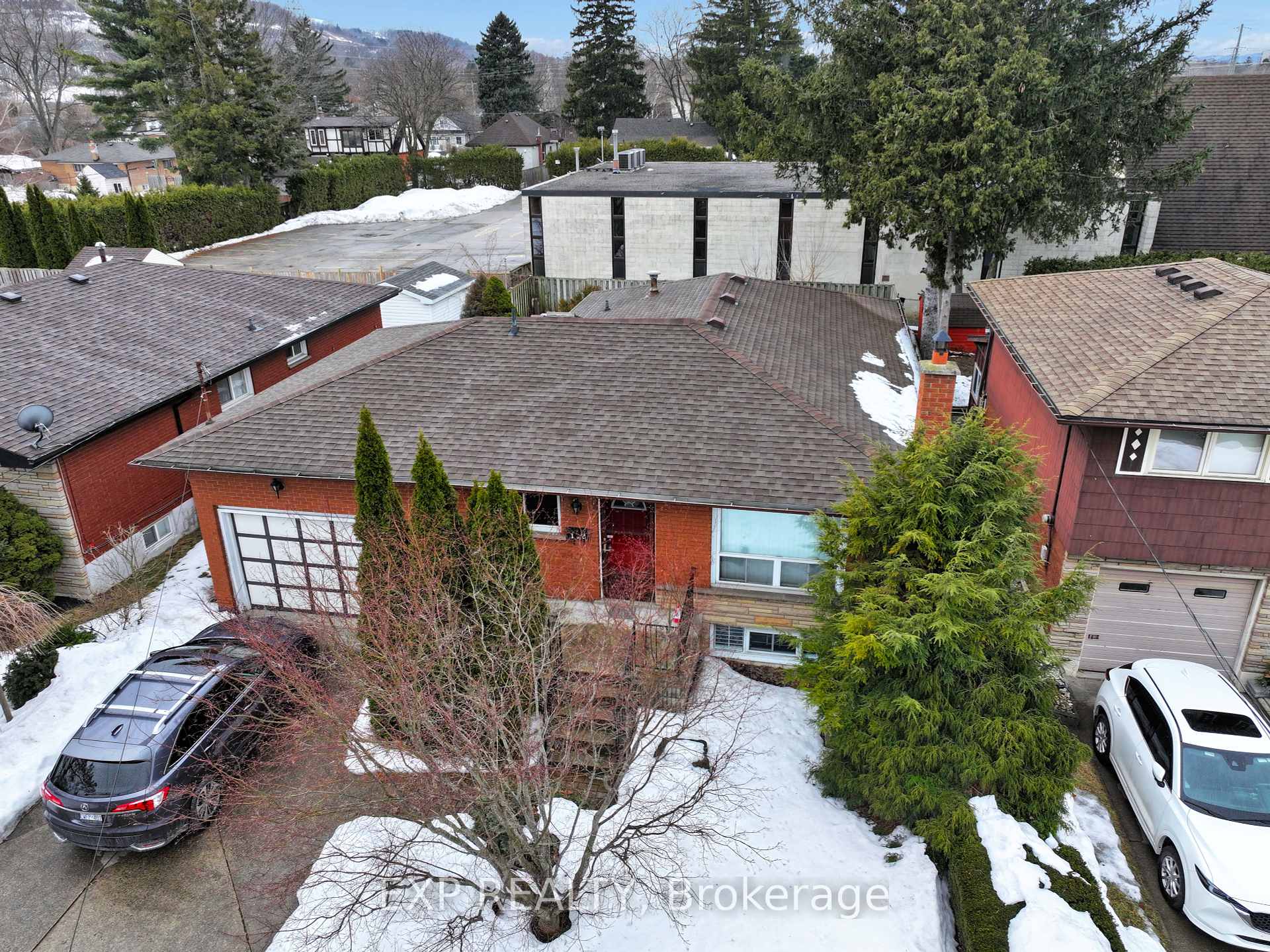 122 Rifle Range Road, Hamilton, ON L8S 3B6