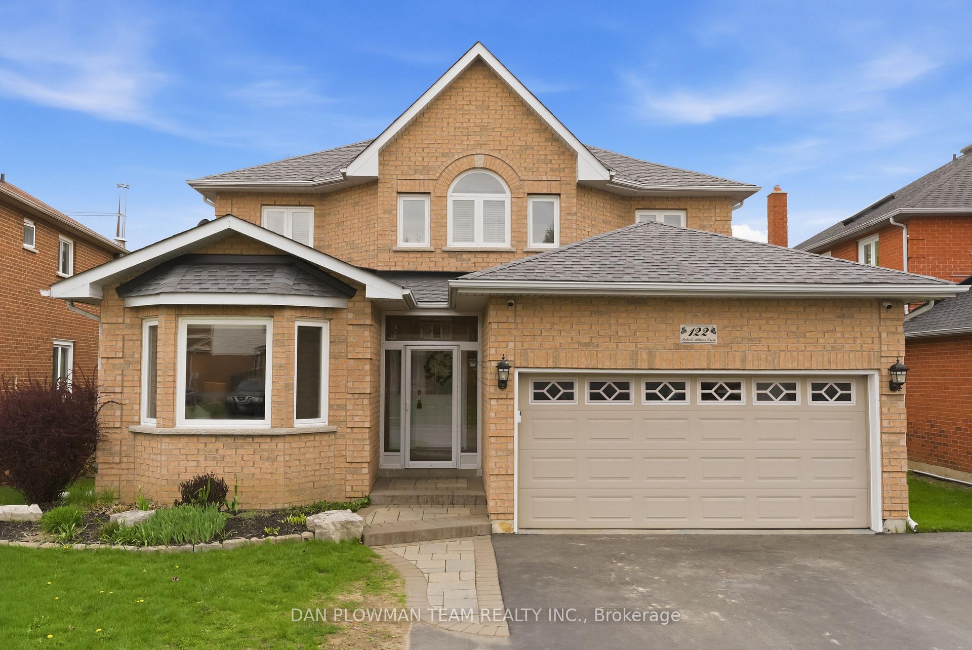 122 Robert Adams Drive, Clarington, ON L1E 2C4