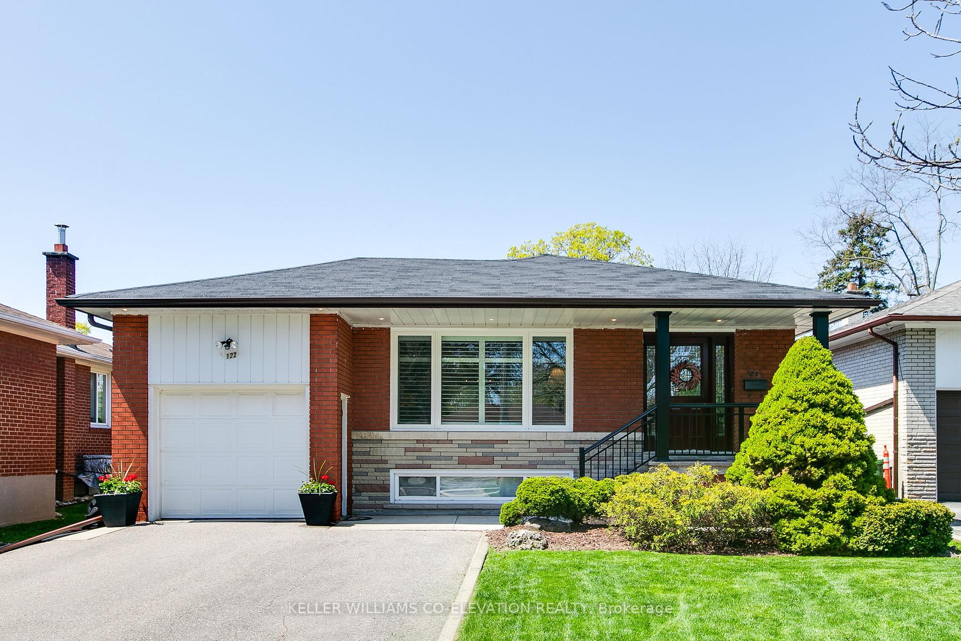 122 Sun Row Drive, Toronto, ON M9P 3J6