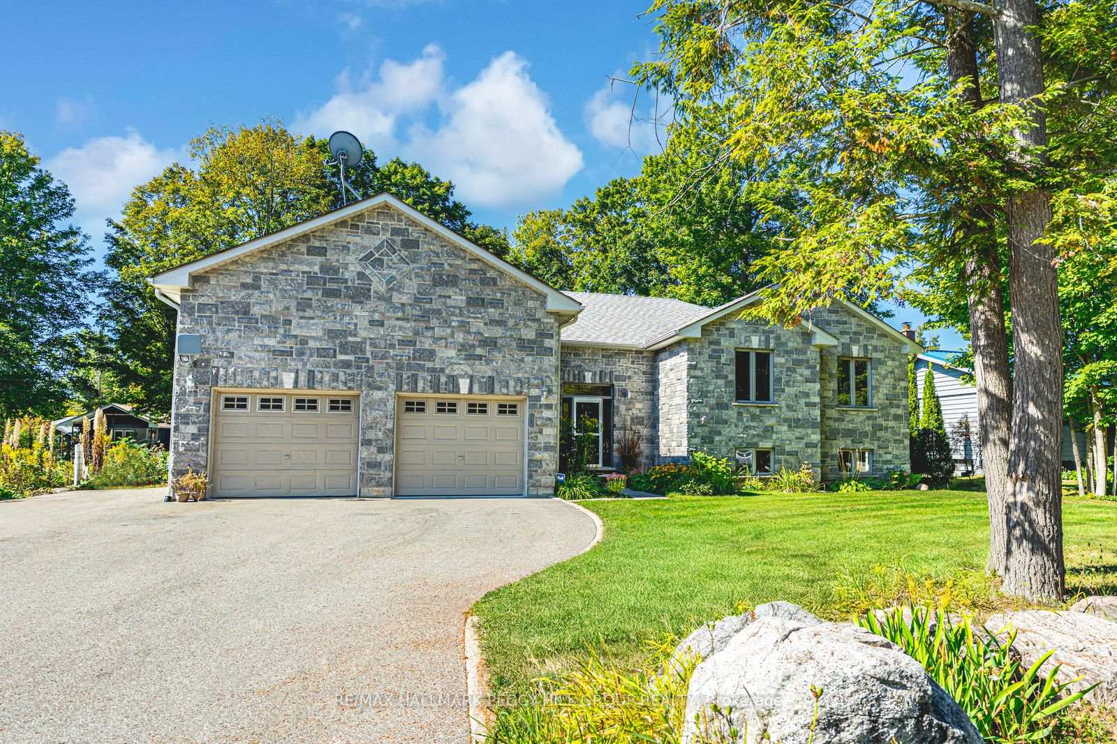 Tiny Real Estate MLS® Listings & Houses For Sale