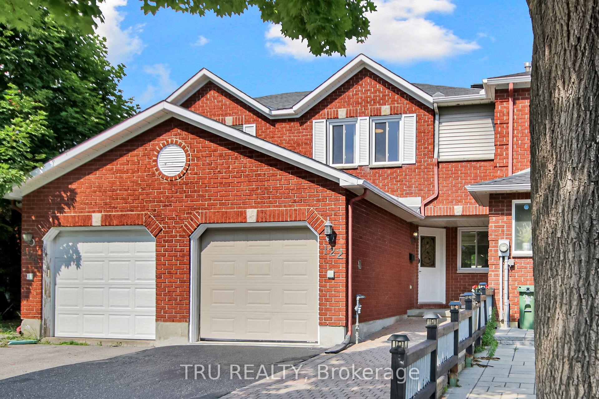 122 Woodbury Crescent, Hunt Club - South Keys and Area, ON K2J 3M2