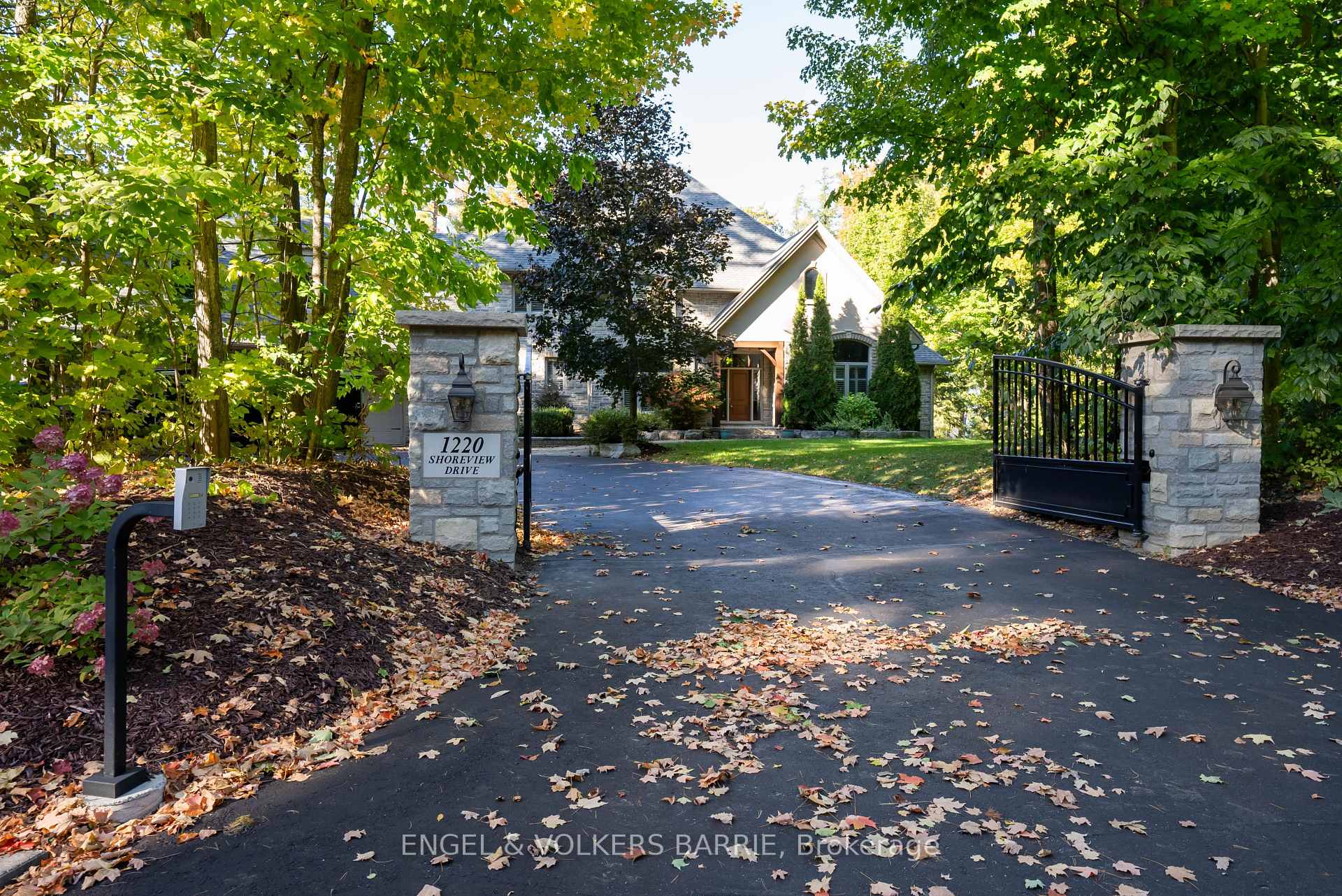 1220 Shoreview Drive, Innisfil, ON L9S 2L5