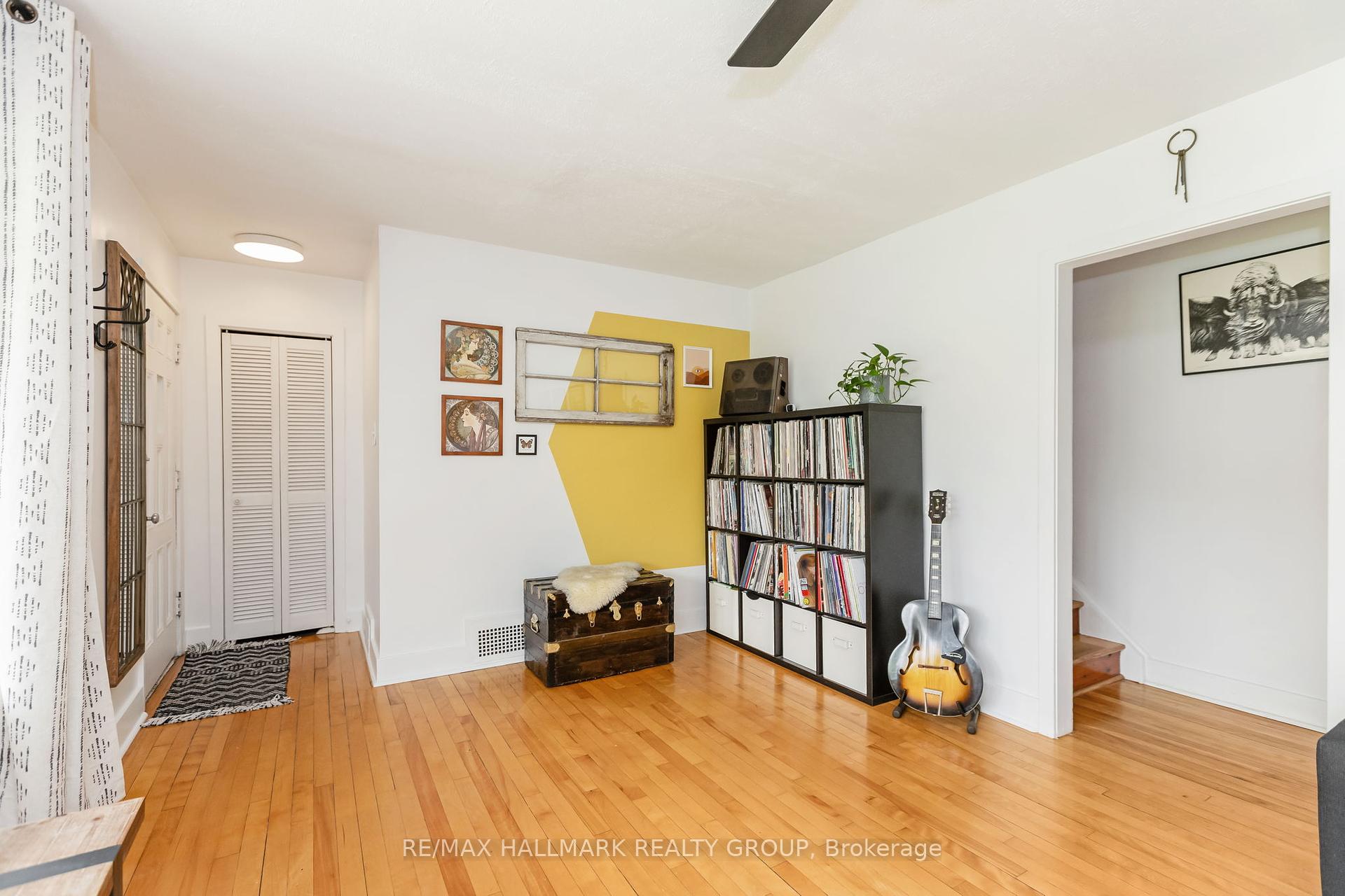 1225 Foxbar Avenue, Hunt Club - South Keys and Area, ON K1V 6V4