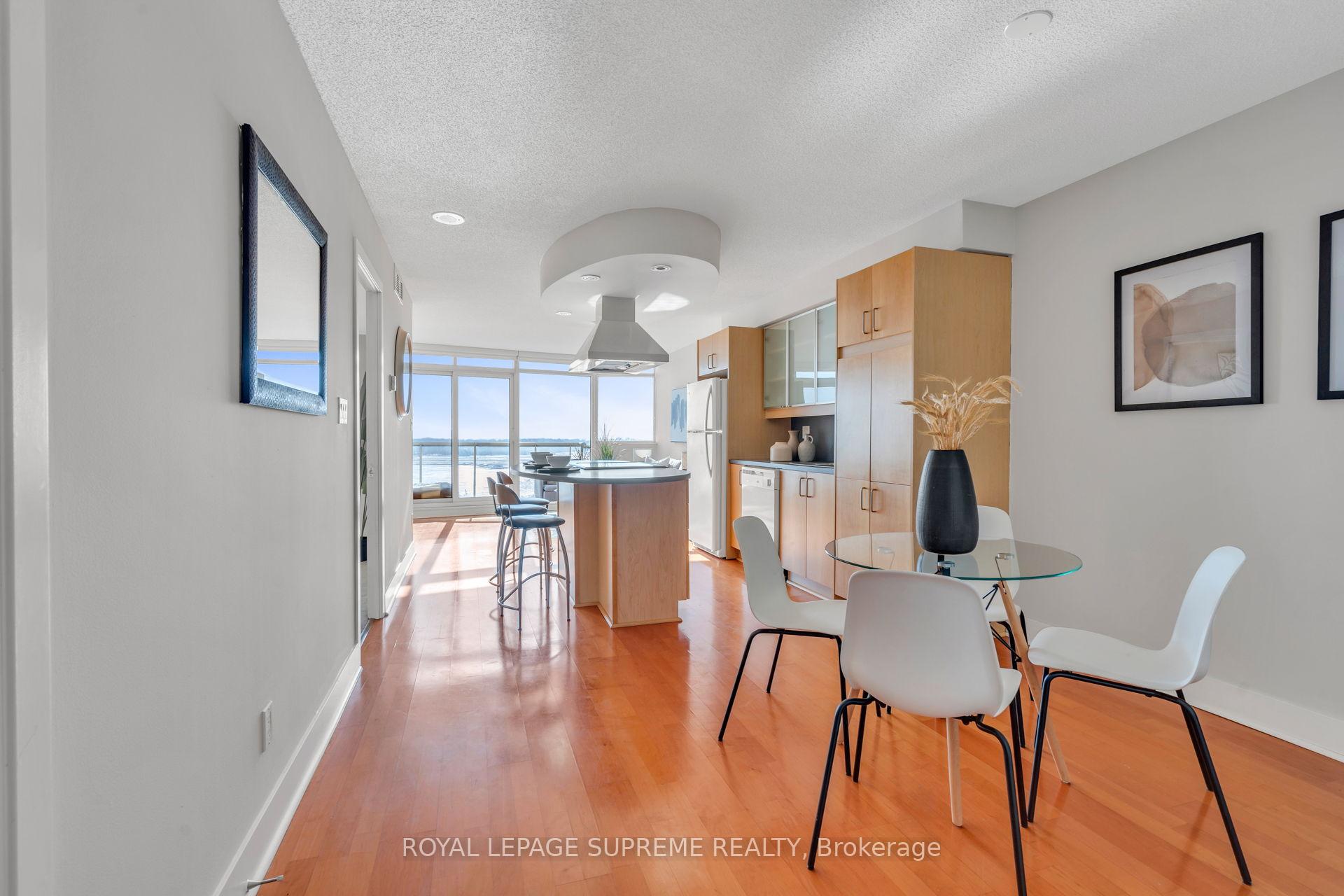 1226 - 550 Queens Quay W, Toronto, ON M5V 3M8