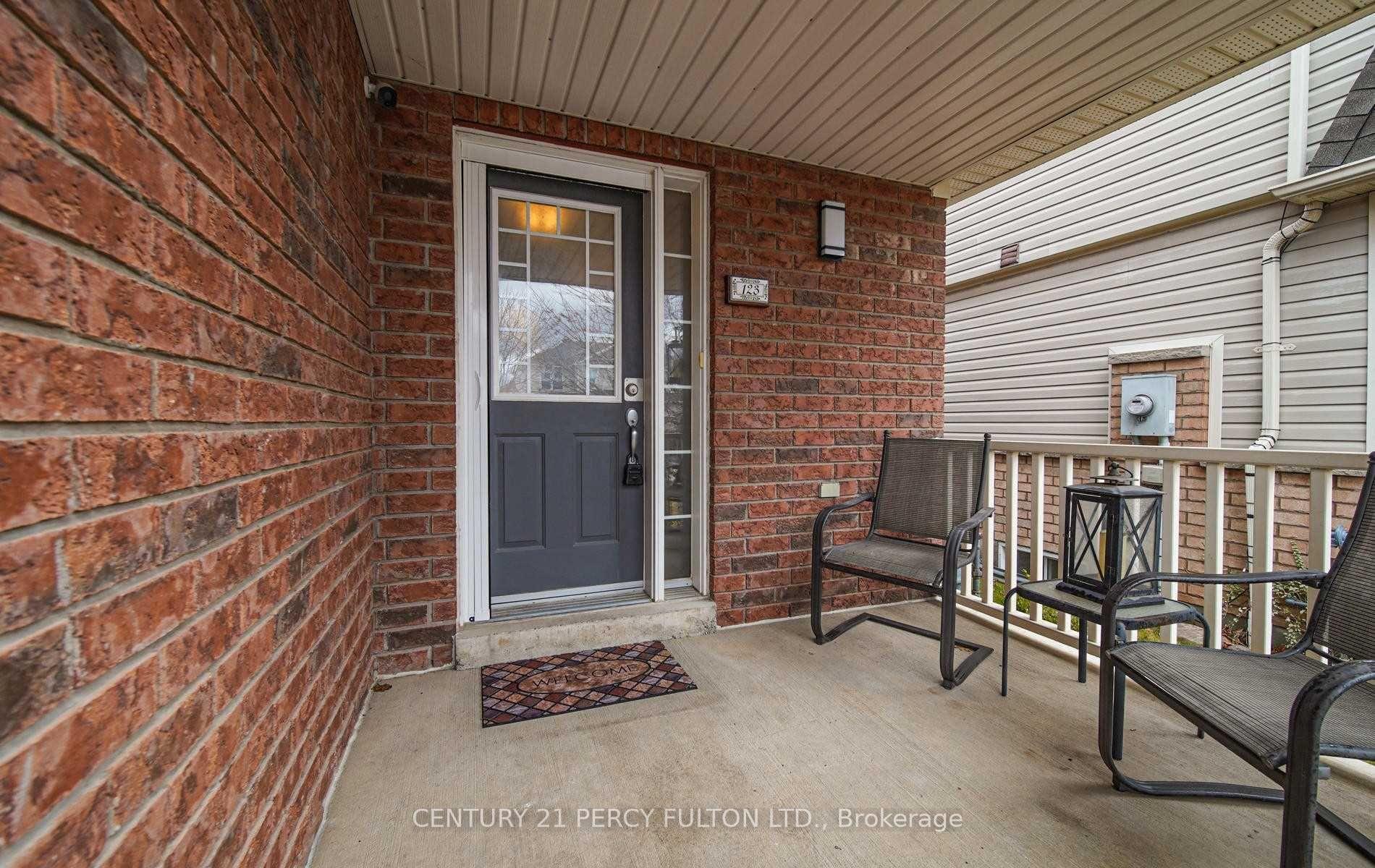 123 Brownridge Place, Whitby, ON L1P 1W3