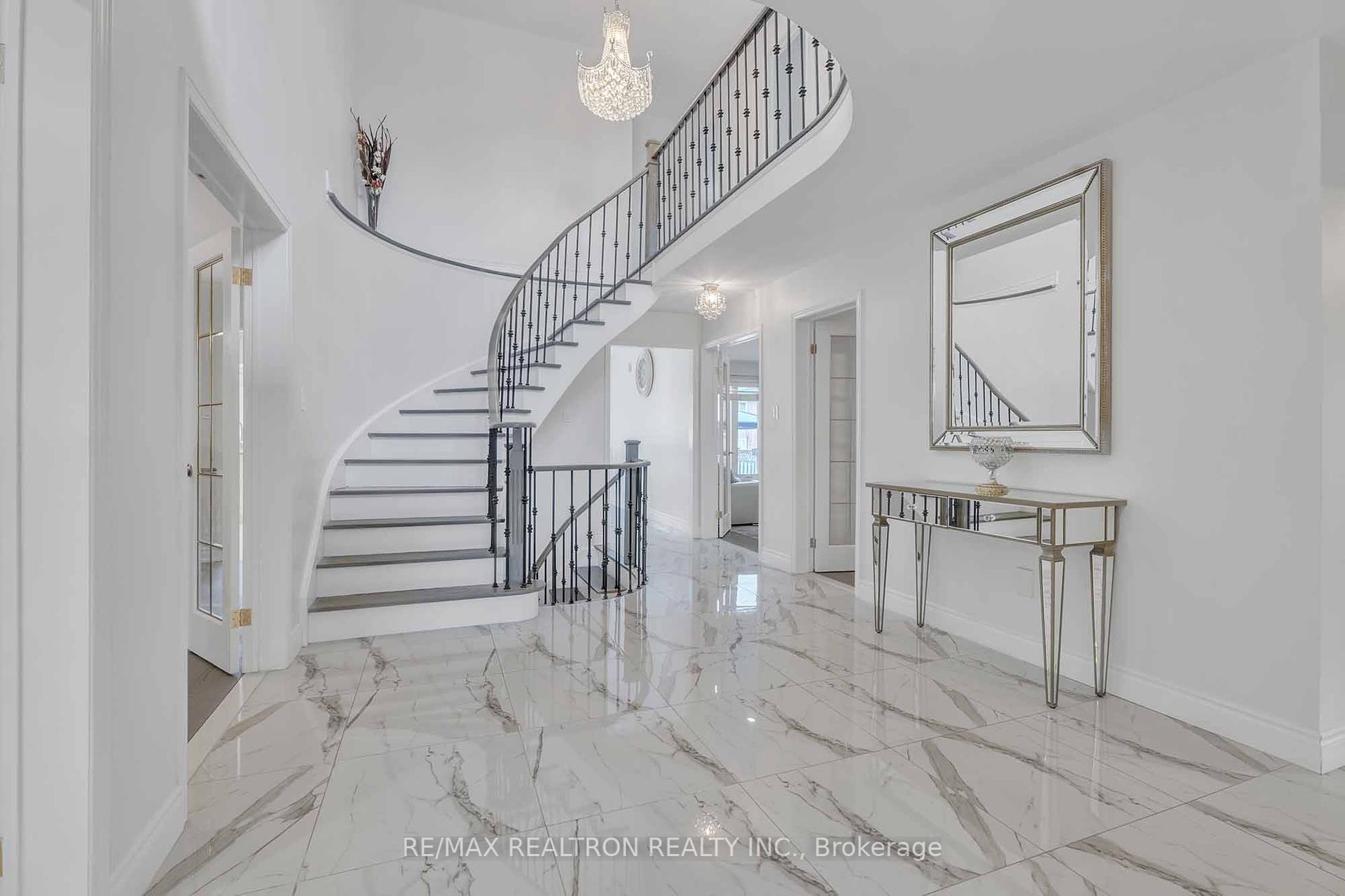 123 Mapes Avenue, Vaughan, ON L4L 8R9