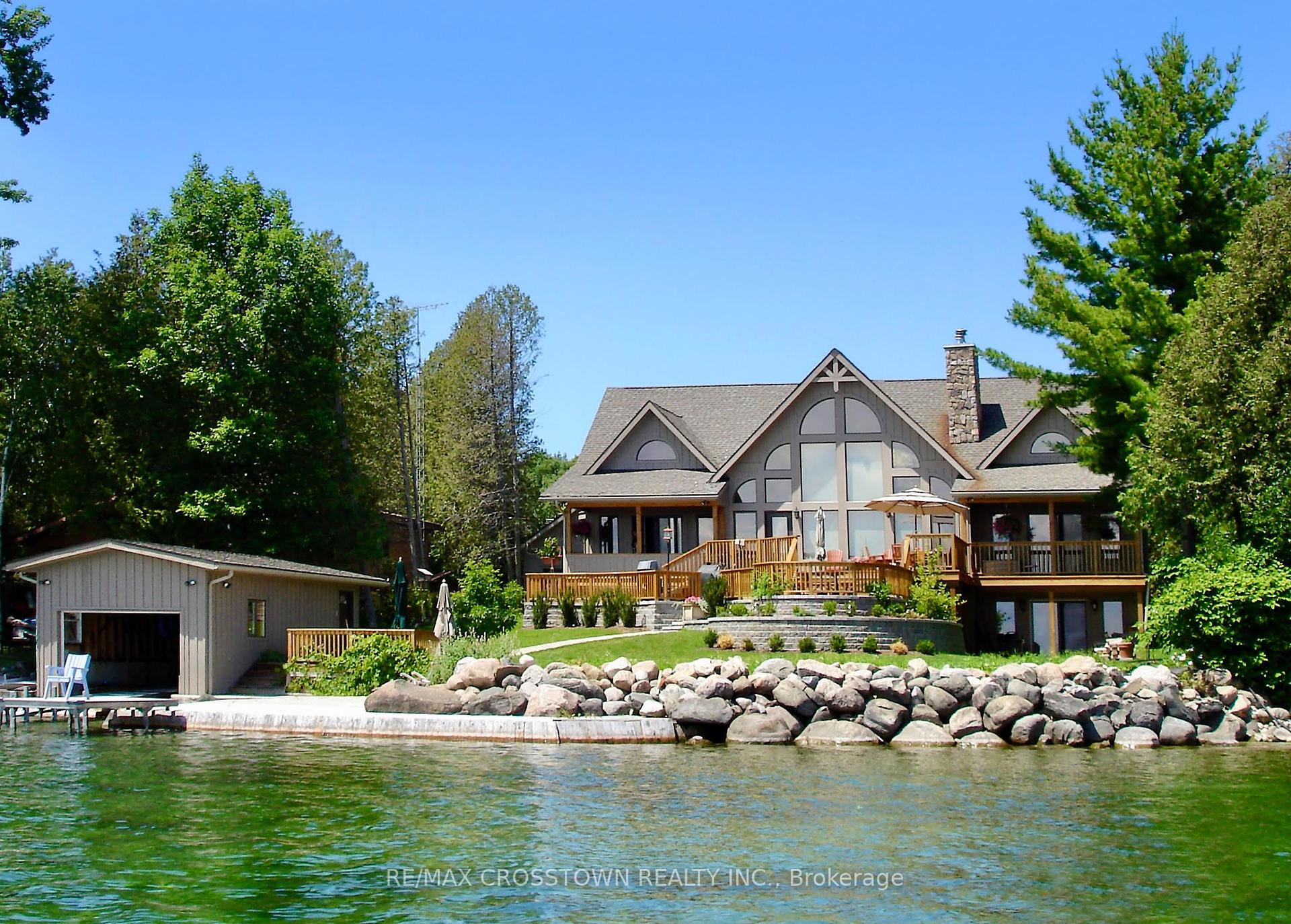 123 Parkside Drive, Oro-Medonte, ON L0L 1T0