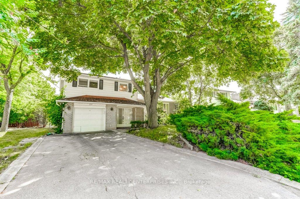 1231 Kingsmead Crescent, Oakville, ON L6H 2K5