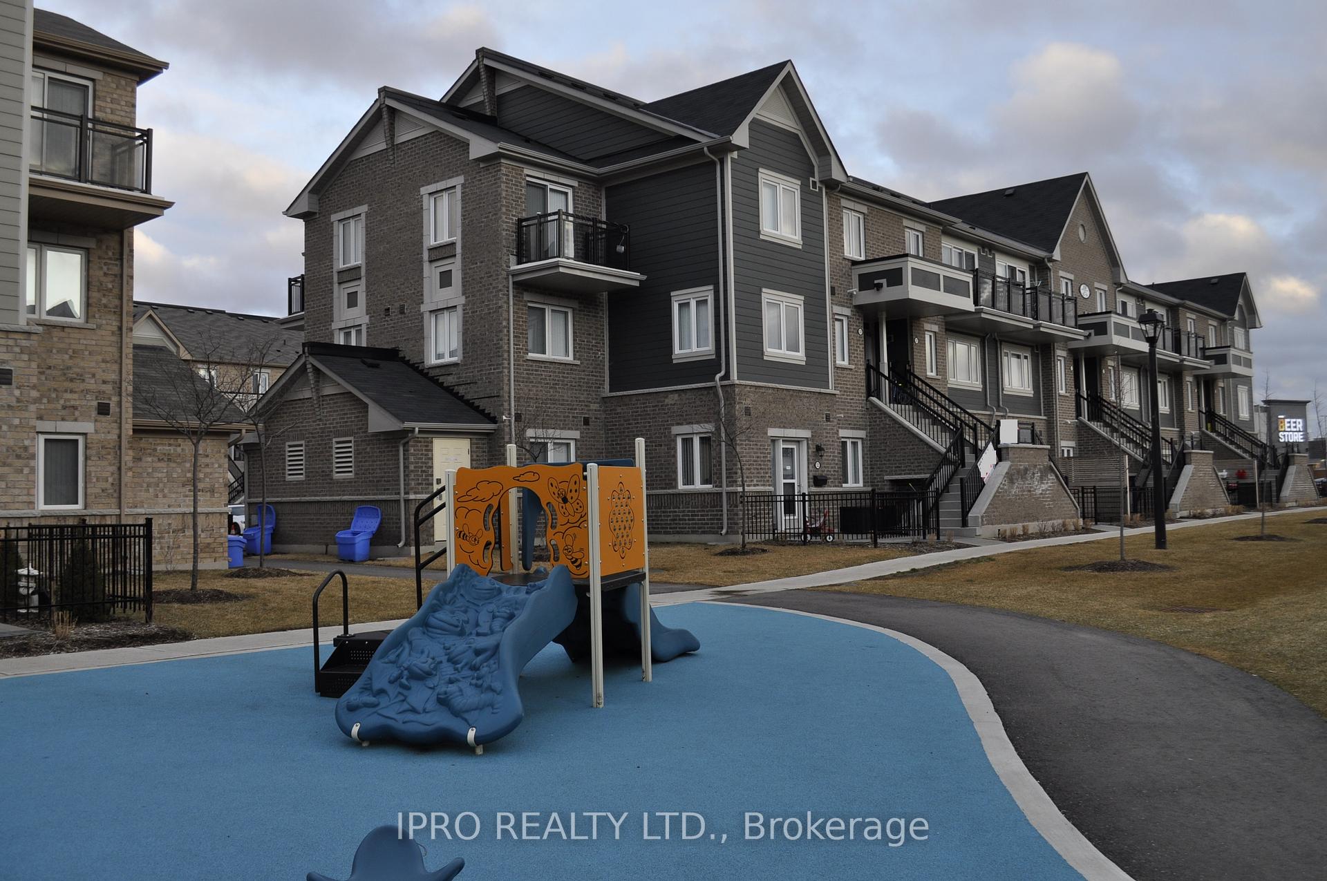 124 - 250 Sunny Meadow Boulevard W, Brampton, ON L6R 3Y7