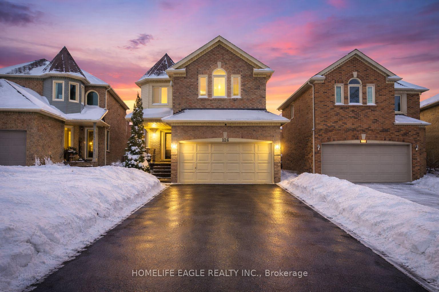 124 Rushbrook Drive, Newmarket, ON L3X 2E4