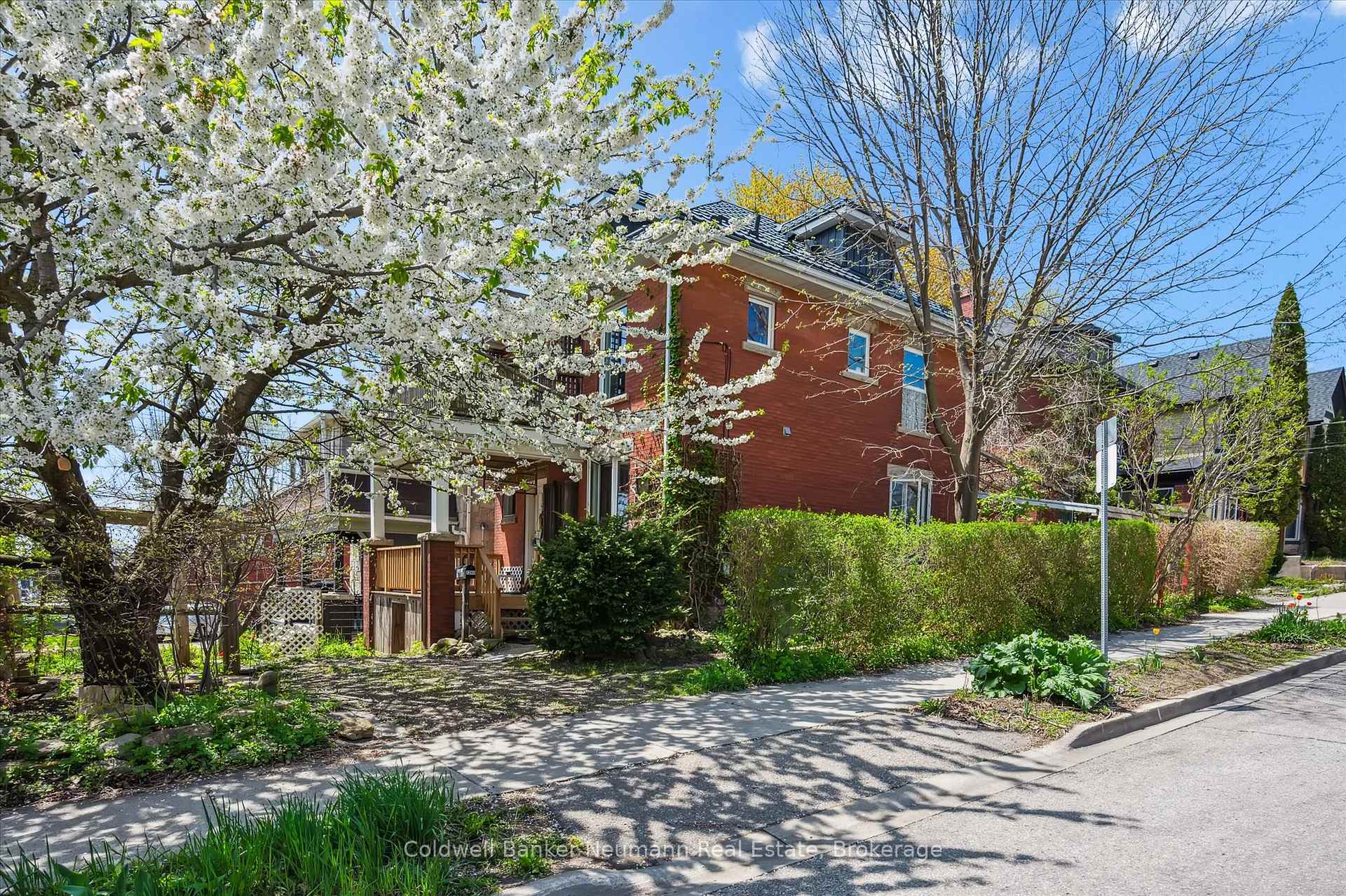 124 Surrey Street E, Guelph, ON N1H 3P9