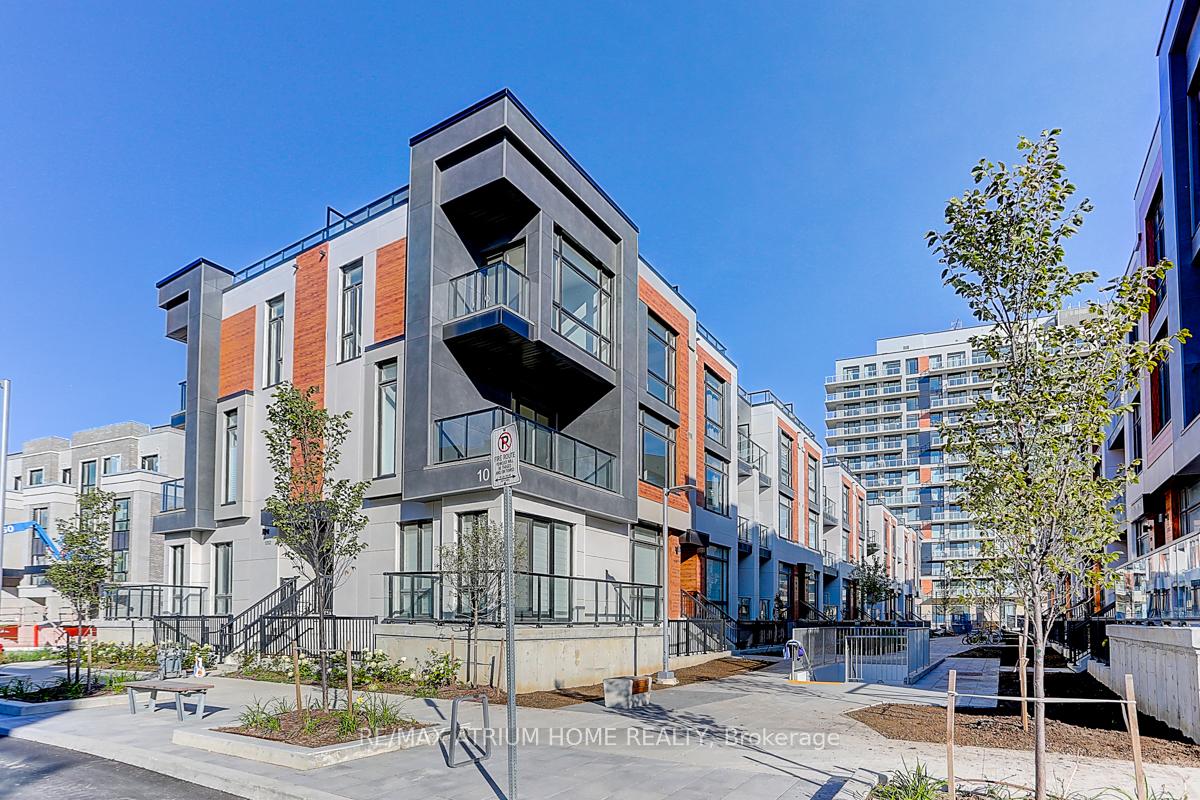 1240 - 10 David Eyer Road, Richmond Hill, ON L4S 0N3