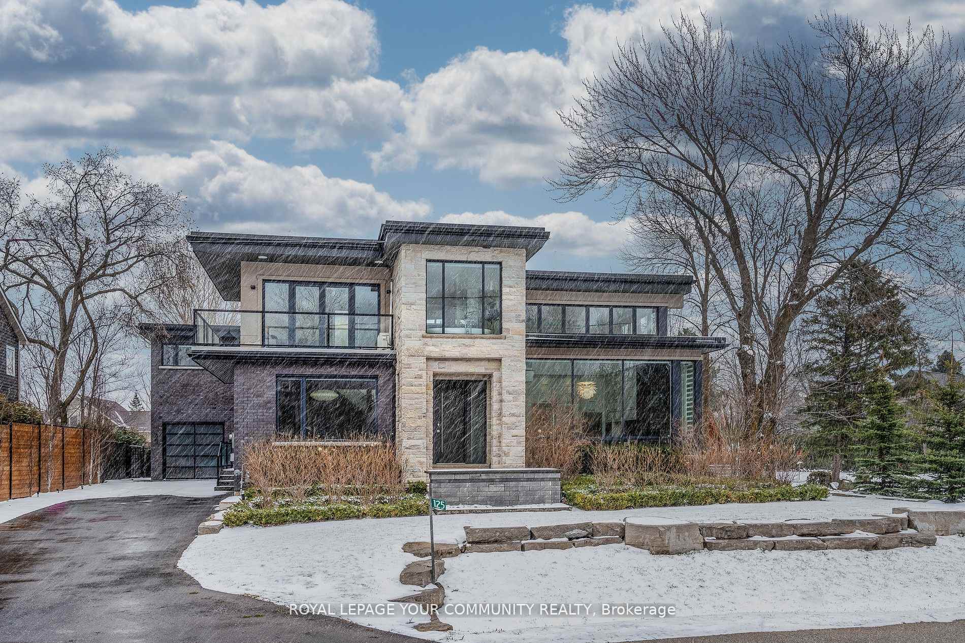 125 Craigmore Crescent, Blue Mountains, ON L9Y 0N6