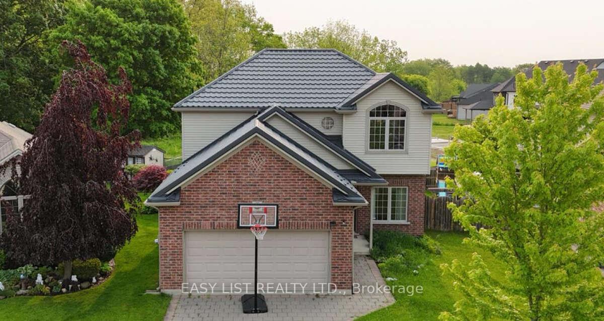 125 Deborah Drive, Strathroy-Caradoc, ON N7G 4E2