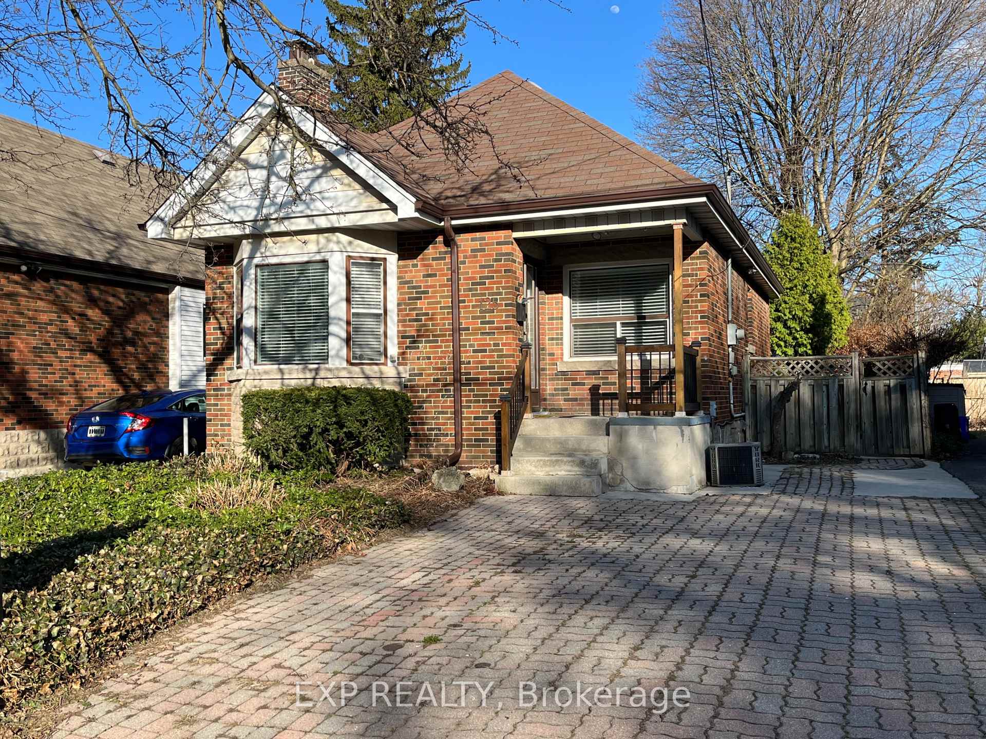125 Haddon Avenue S, Hamilton, ON L8S 1X7