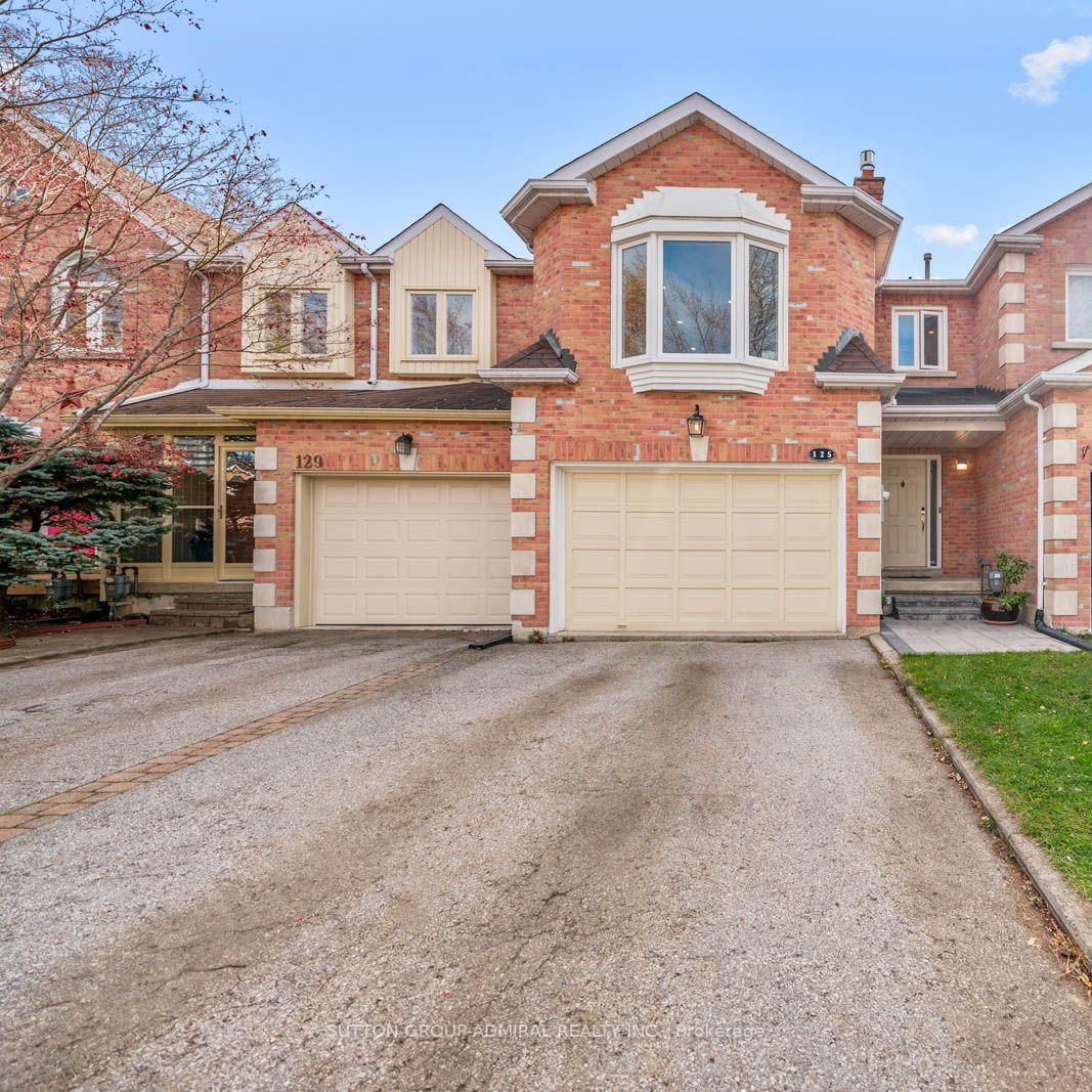 125 Thornway Avenue, Vaughan, ON L4J 7Z3