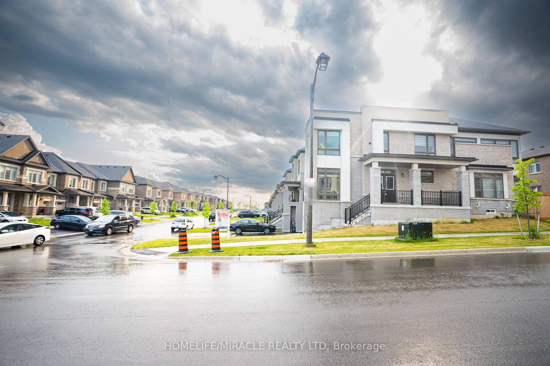 1250 Rexton Drive, Oshawa, ON L1H 8L7