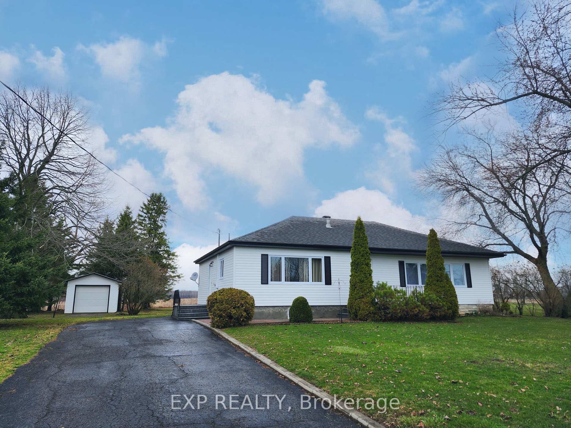 12513 County Rd 18 Road, South Dundas, ON K0C 2H0