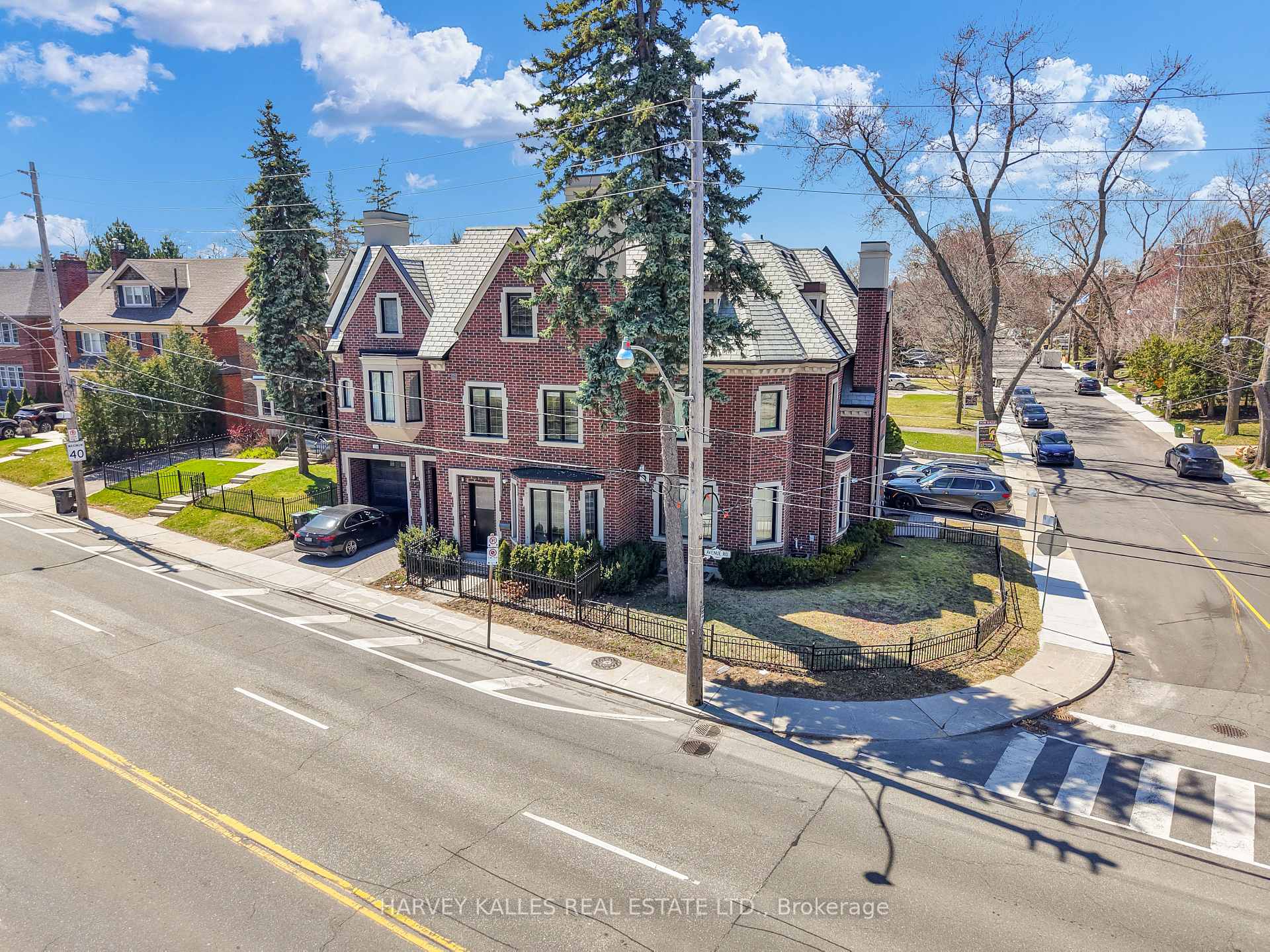 1256 Avenue Road, Toronto, ON M5N 2G7