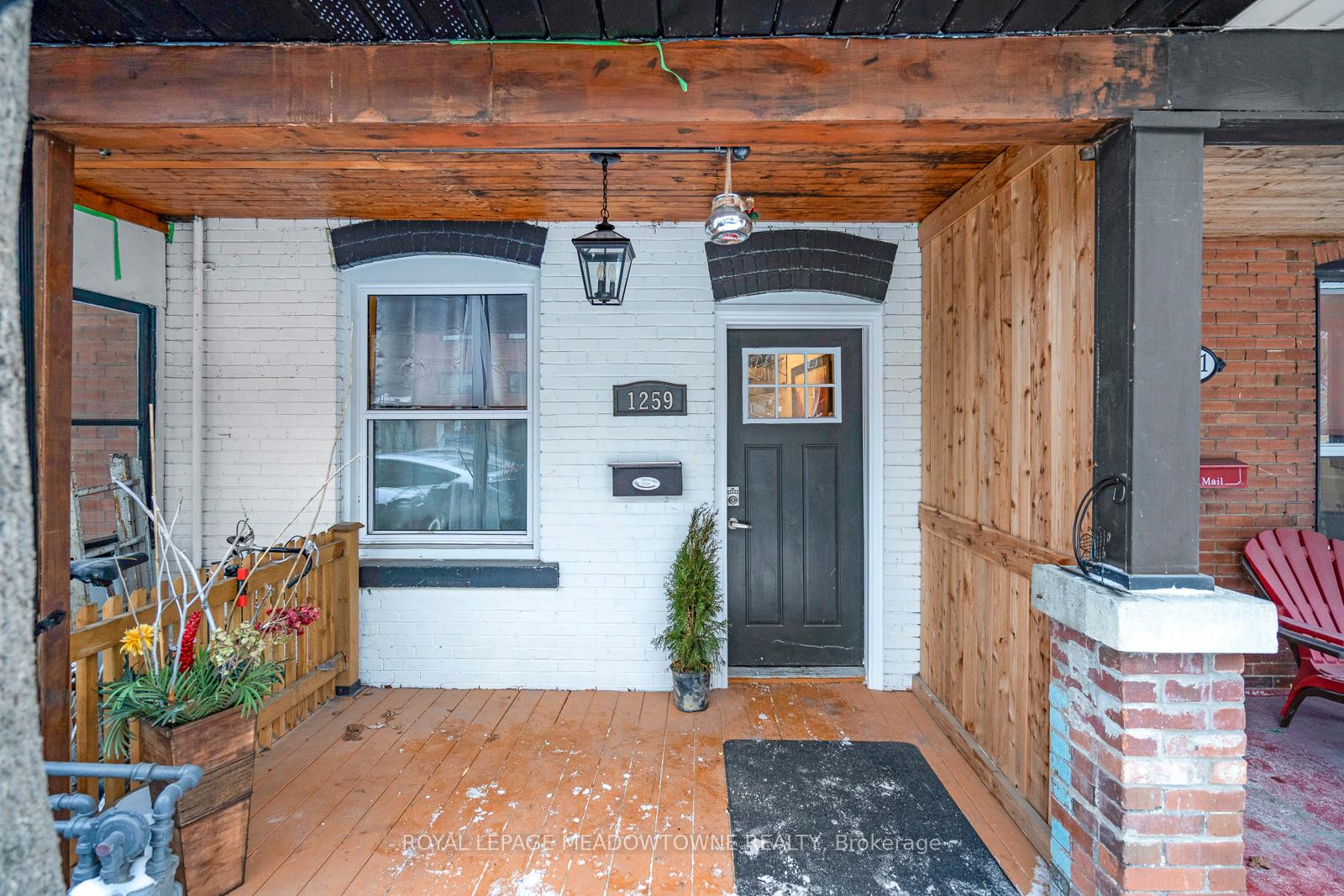 Room - 1259 Davenport Road, Toronto, ON M6H 2H2