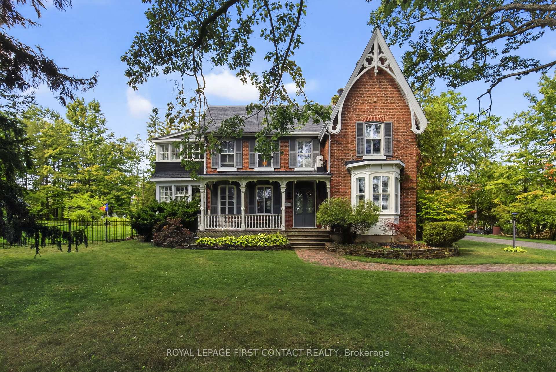 126 Letitia Street, Barrie, ON L4N 1P5