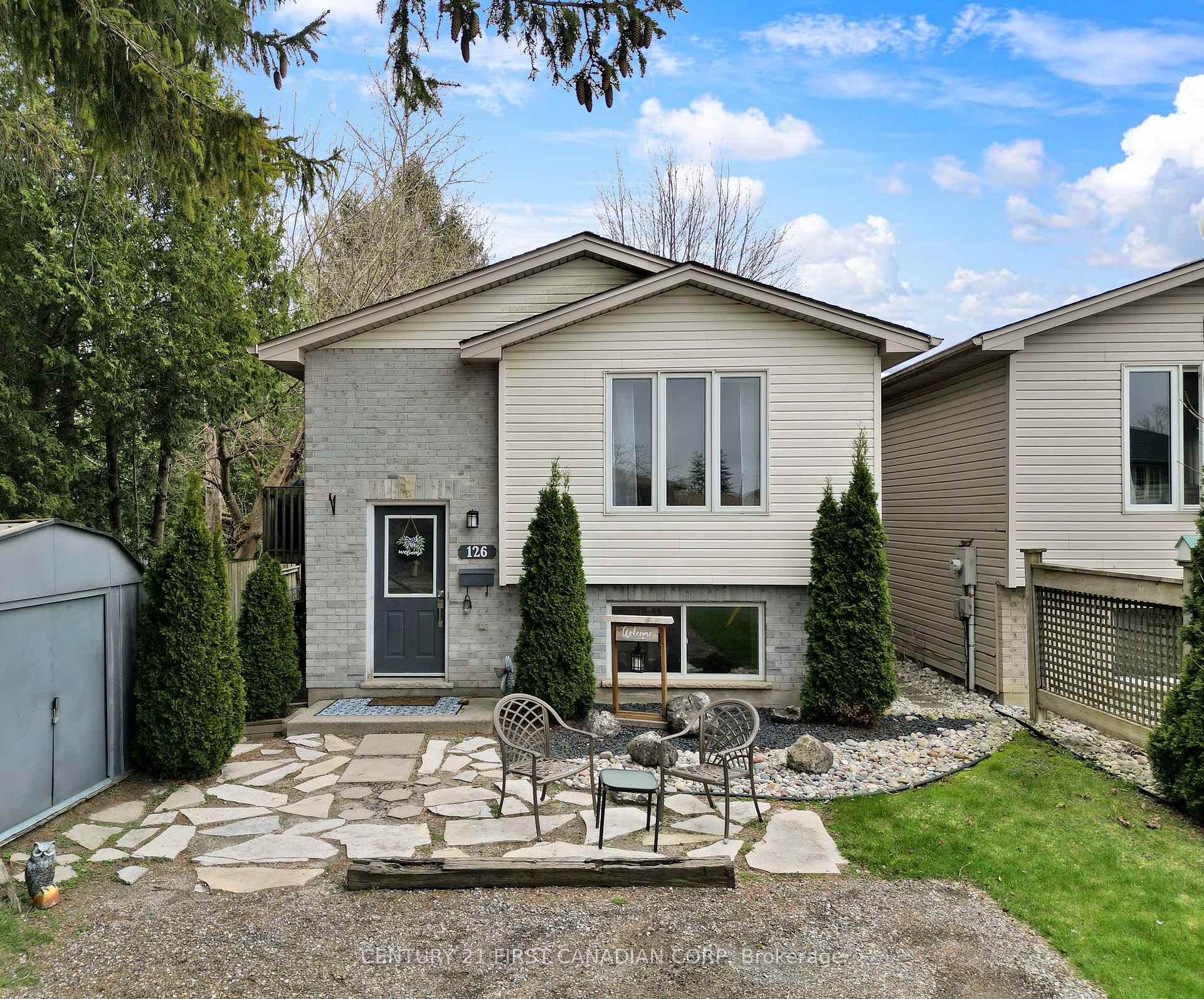 126 Scott Street E, Strathroy-Caradoc, ON N7G 1K2