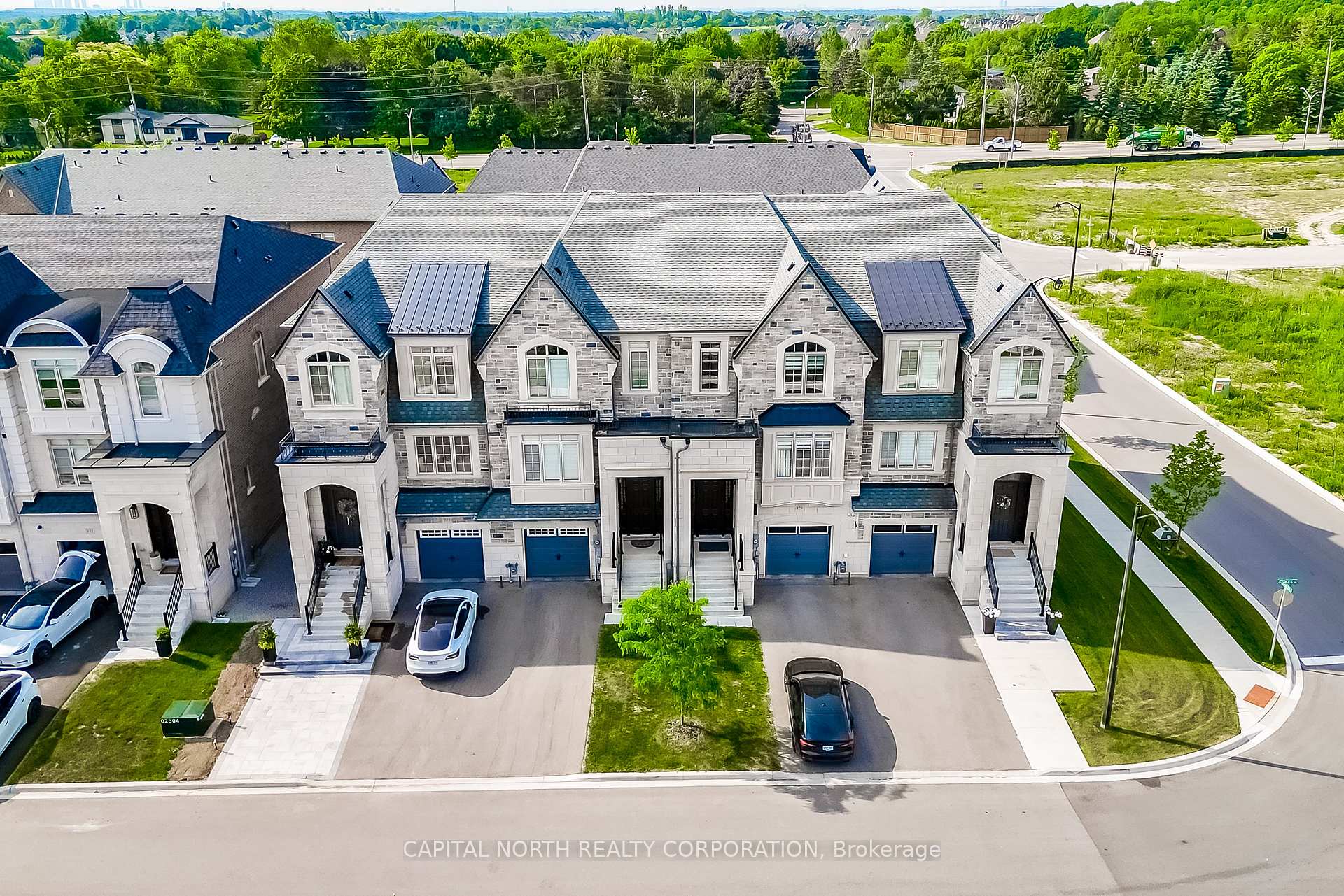 126 Stokes Drive, King, ON L7B 0P8