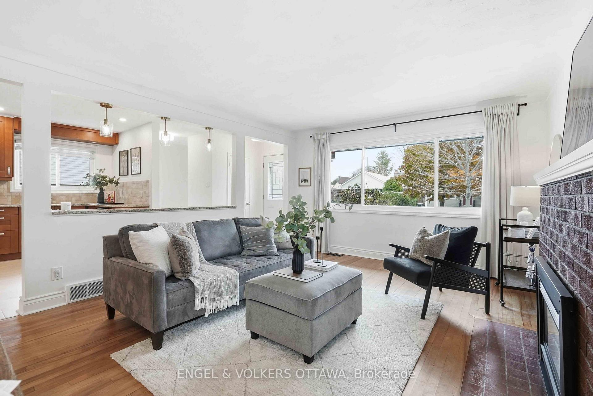 1260 Henry Farm Drive, Belair Park - Copeland Park and Area, ON K2C 2E2