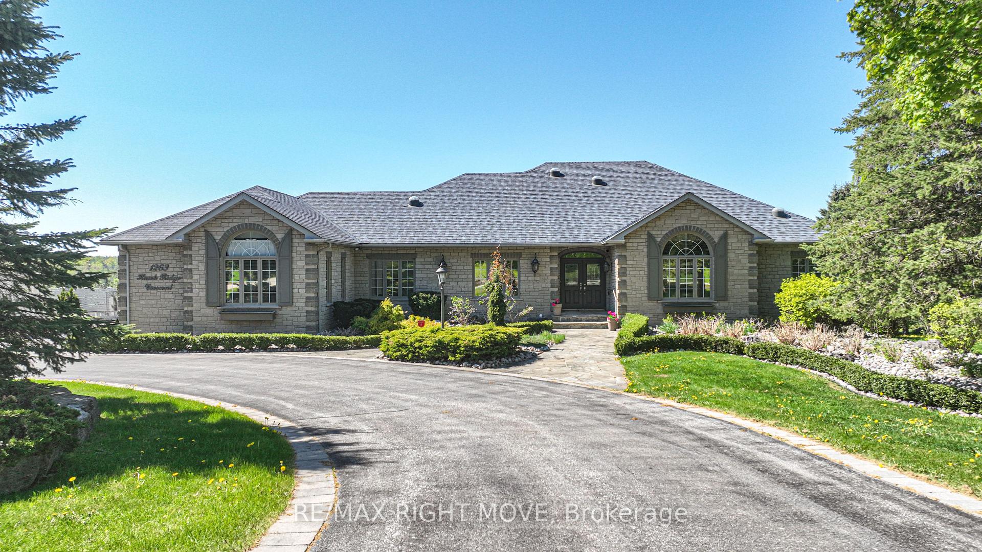 1263 Hawk Ridge Crescent, Severn, ON L3V 0Y6