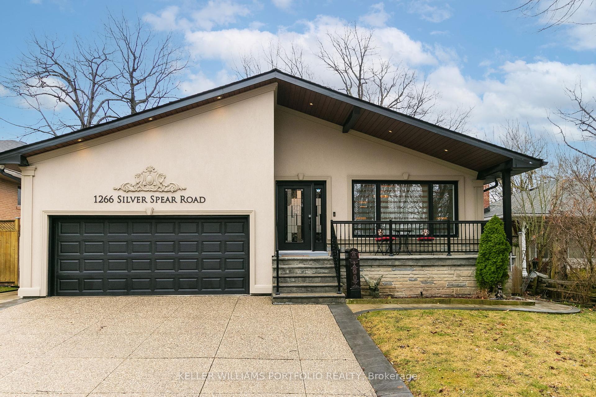 1266 Silver Spear Road, Mississauga, ON L4Y 2X1