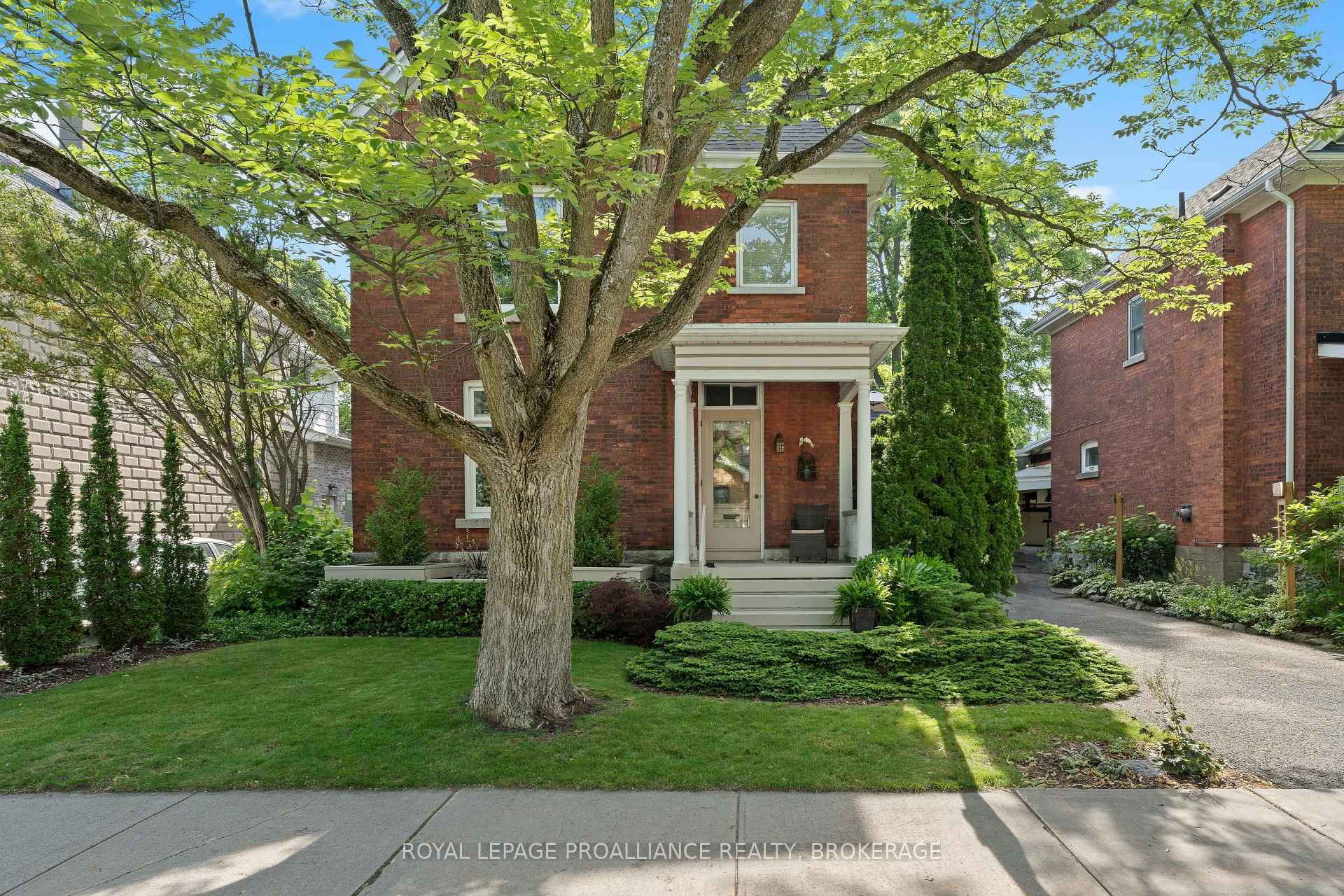 127 Beverley Street, Kingston, ON K7L 3Y7