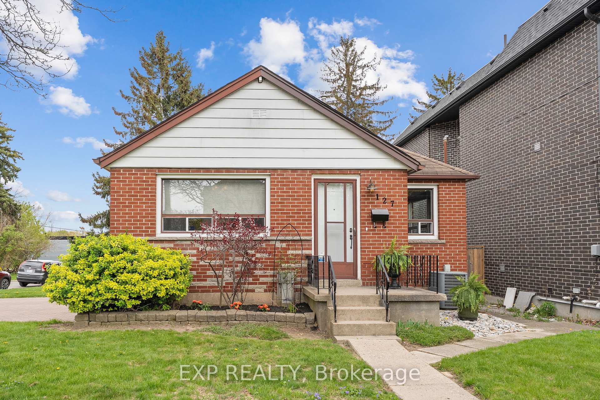 127 Donside Drive, Toronto, ON M1L 1P9