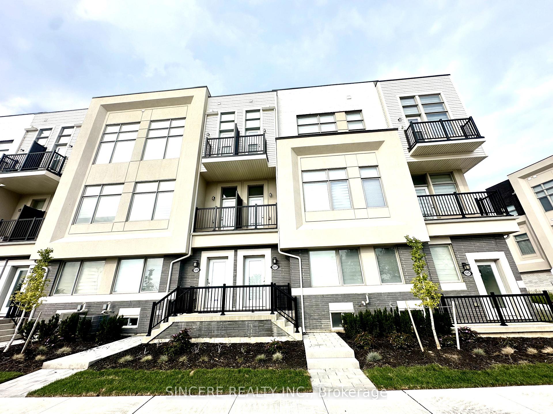 127 Markland Street, Markham, ON L6C 3B5