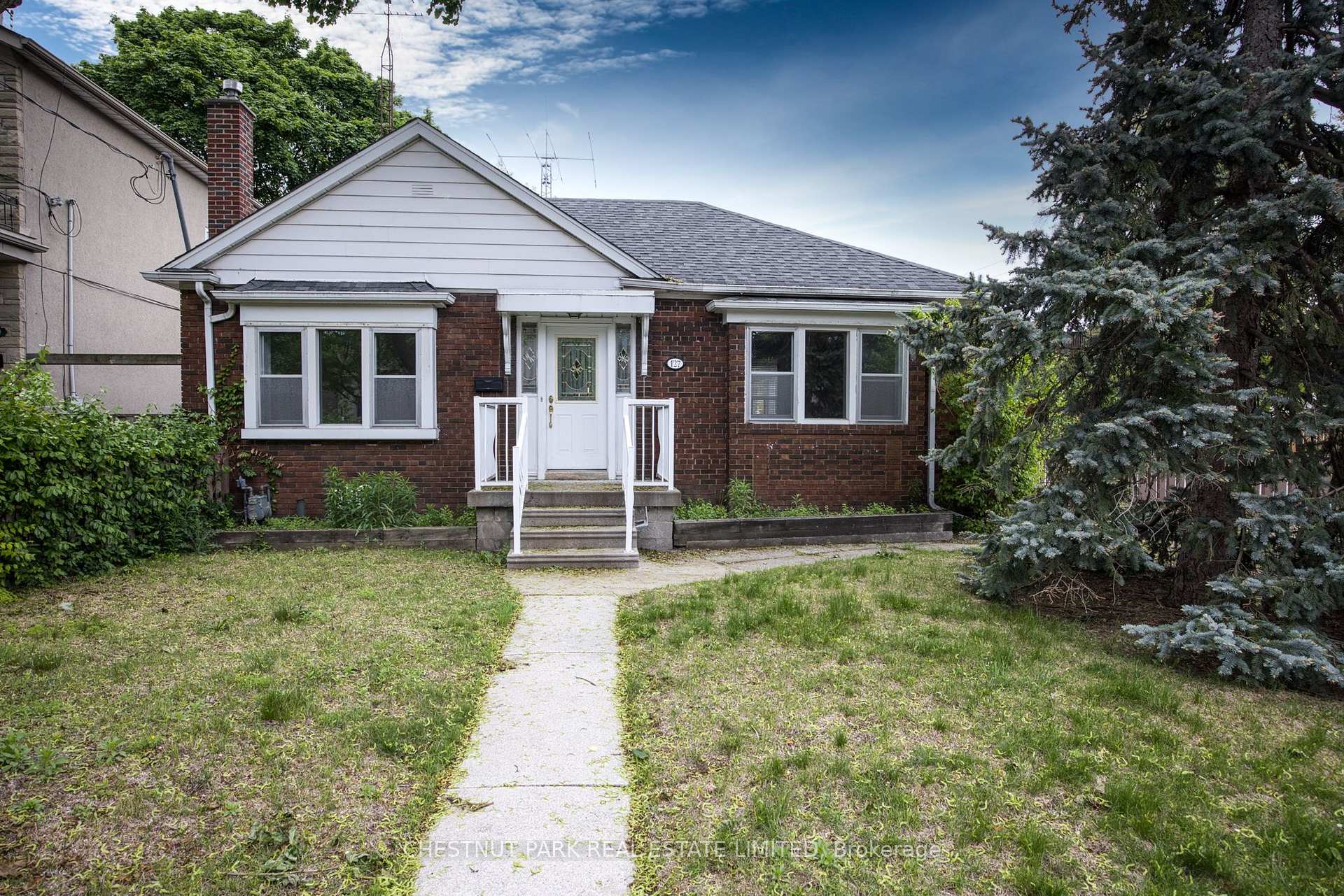 127 Randolph Road, Toronto, ON M4G 3S3