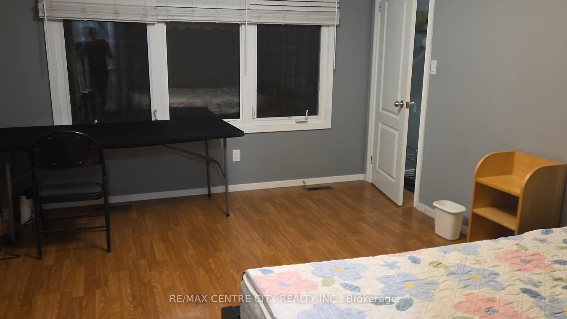 1274 Delphi Road, London East, ON N5Y 5A9