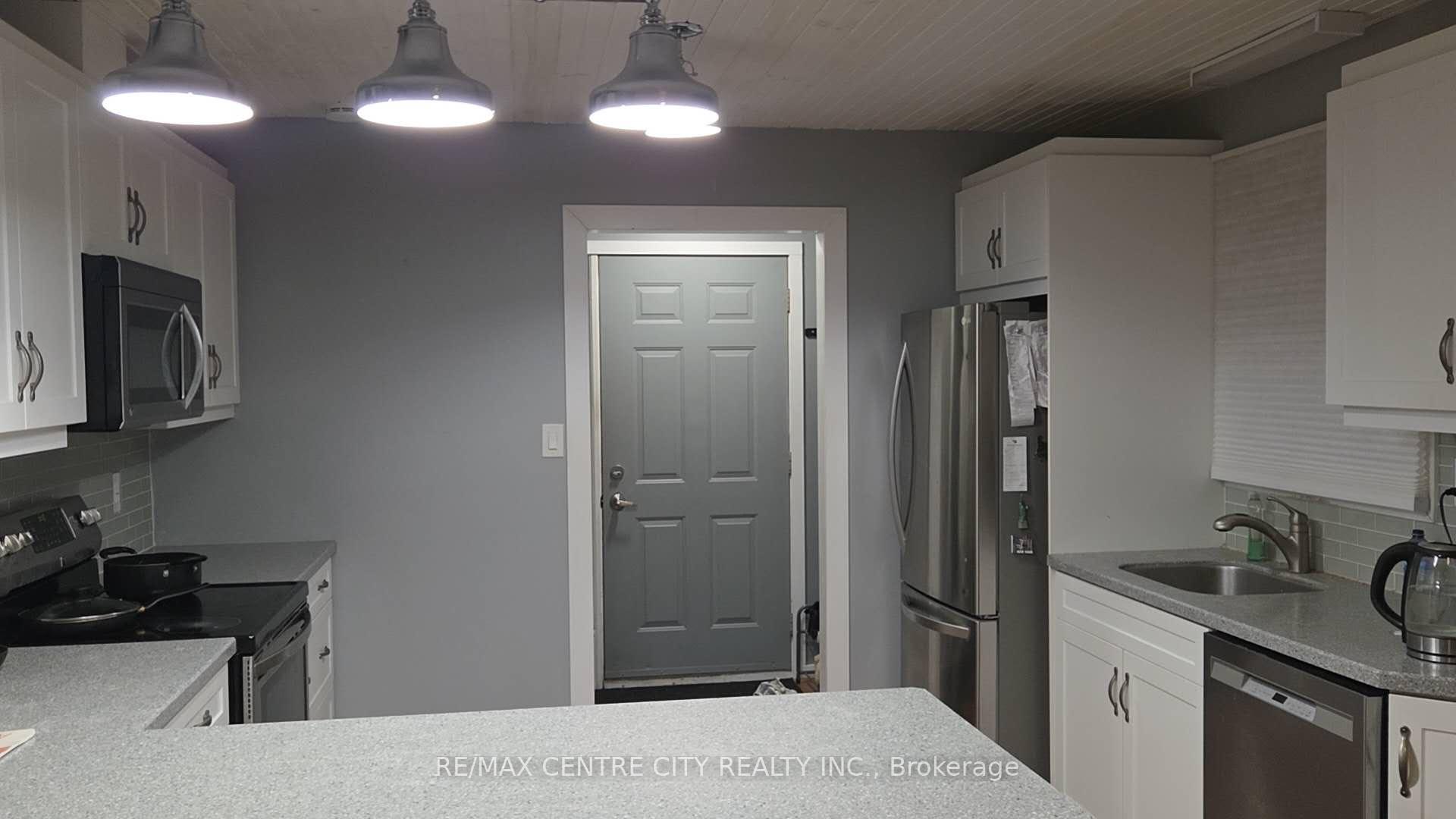 1274 Delphi Road, London East, ON N5Y 5A9