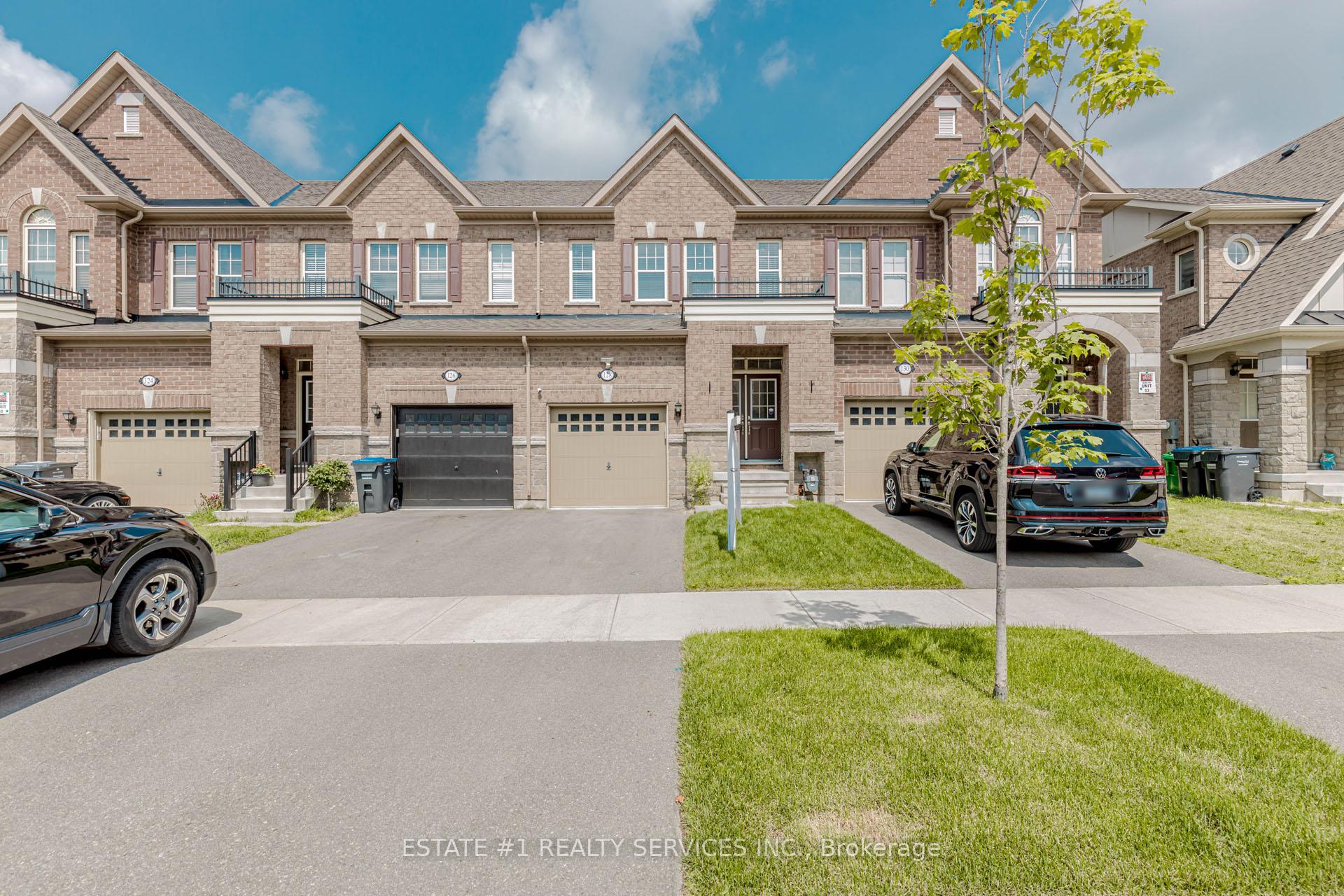 128 Finegan Circle, Brampton, ON L7A 0B7