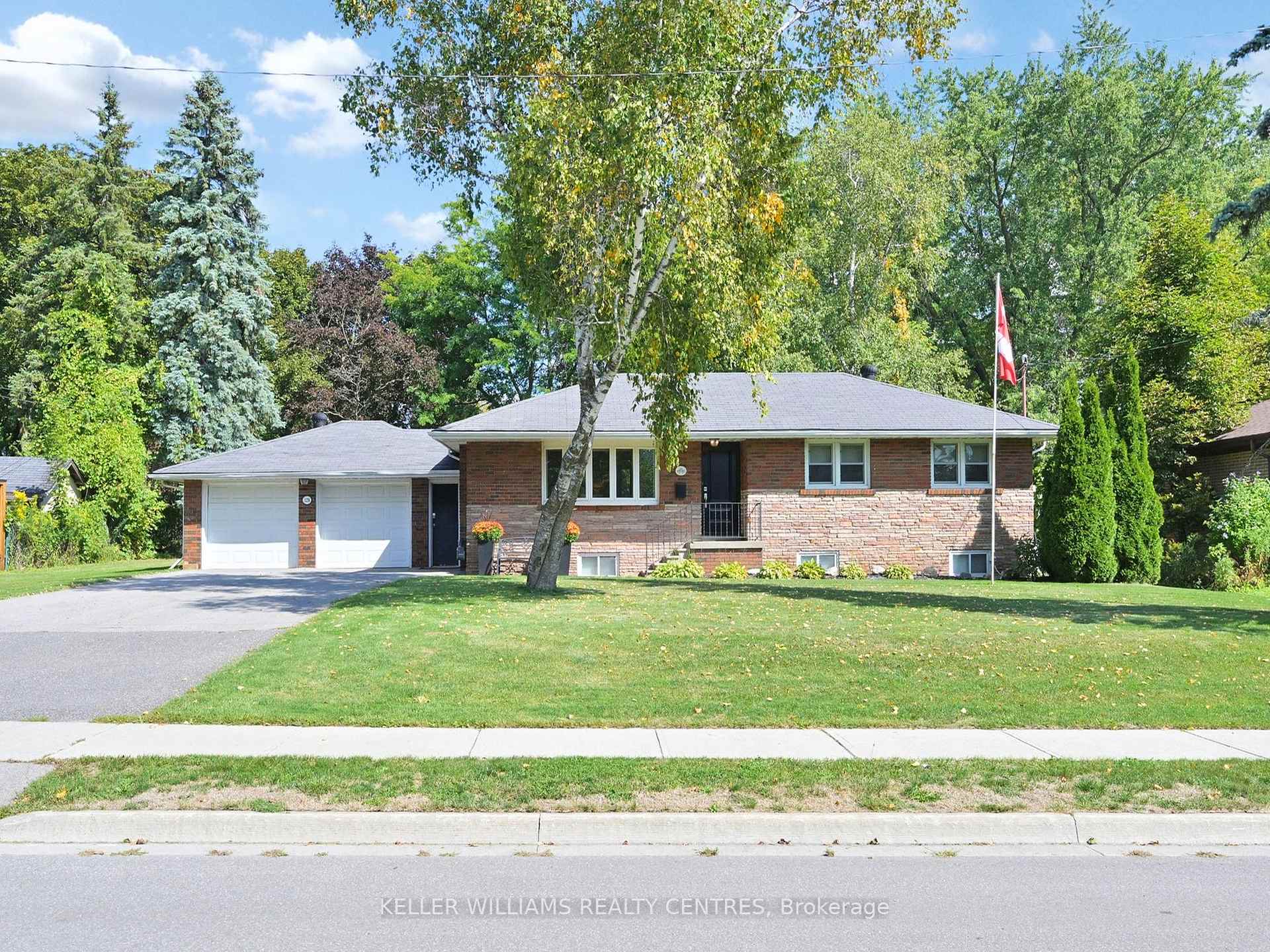 128 Maytree Avenue, Whitchurch-Stouffville, ON L4A 1G2