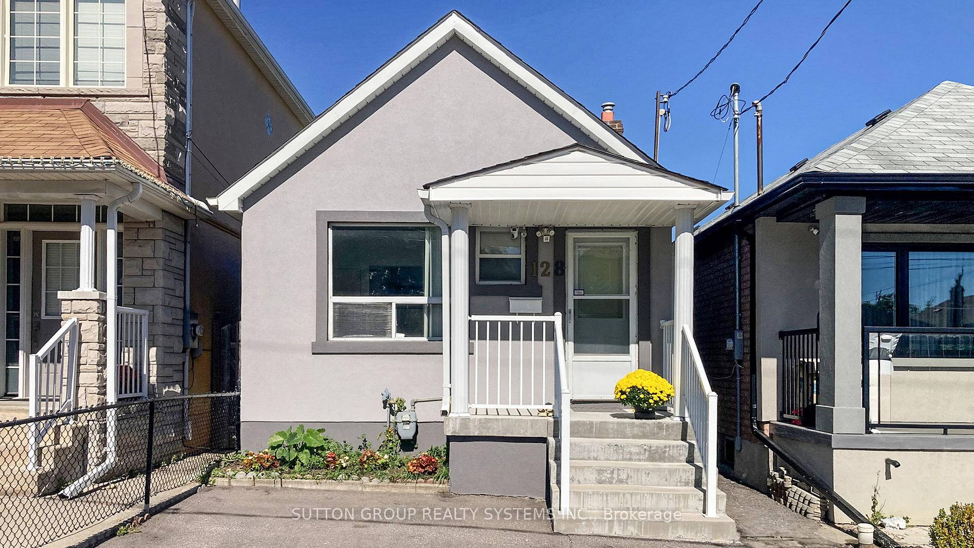 128 Northland Avenue, Toronto, ON M6N 2E2